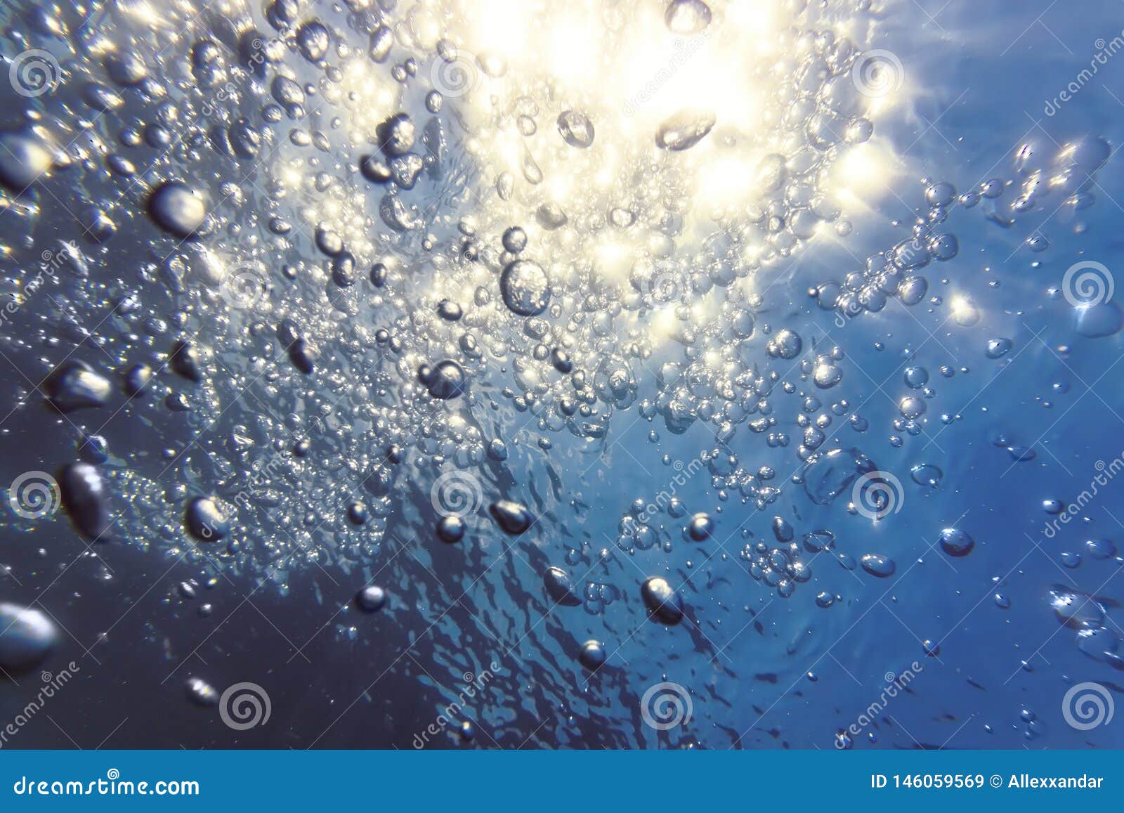Underwater Bubbles with Sunlight, Underwater Background Bubbles Stock ...