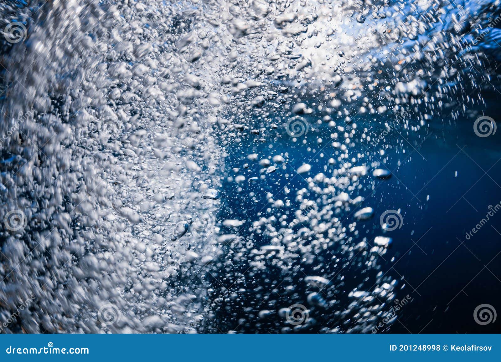 Underwater Bubbles Texture in Transparent Ocean. Air Bubbles in Sea ...