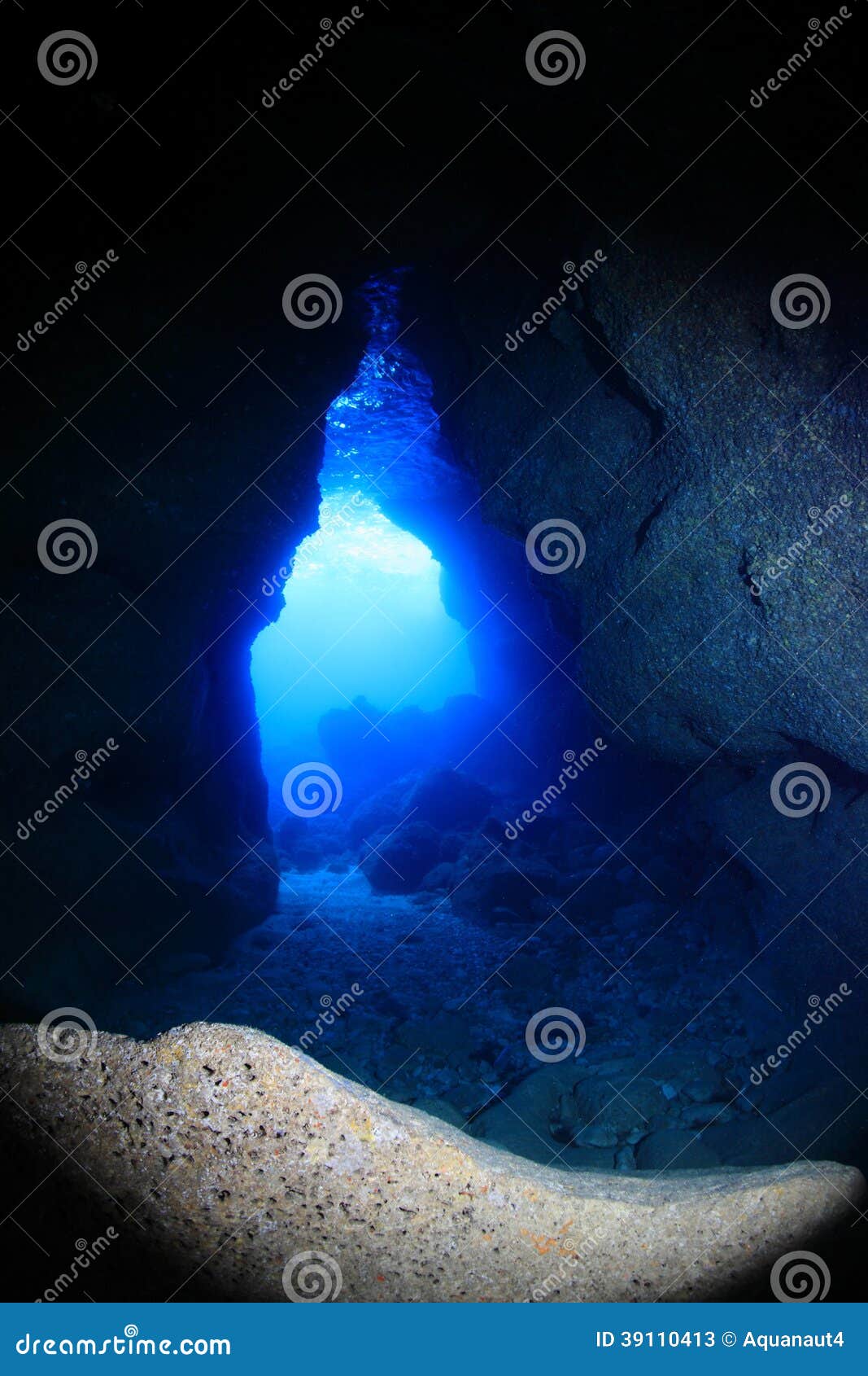 Underwater cave stock image. Image of ibiza, minorca - 39110413