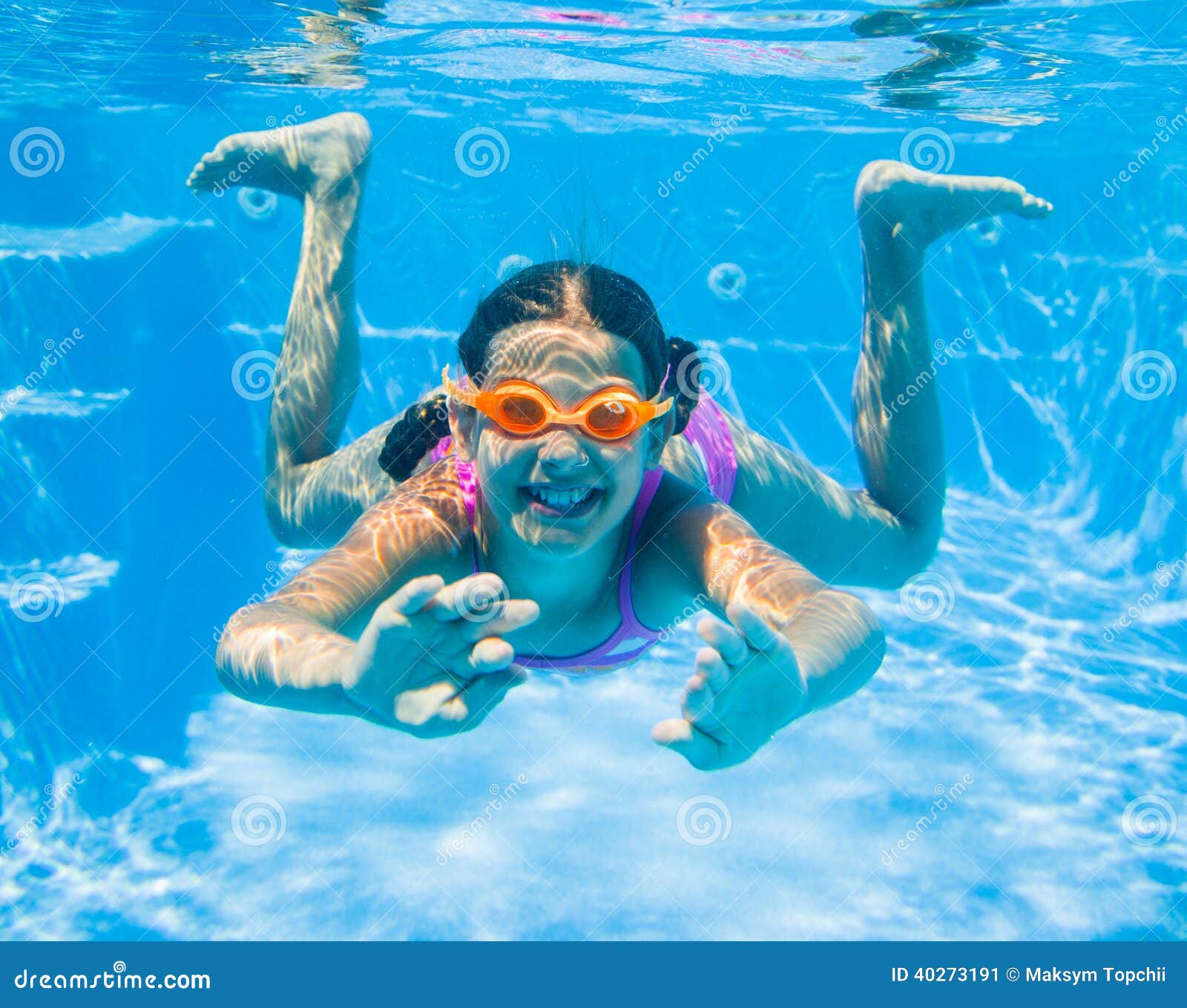 Underwater girl stock image. Image of action, child, healthy - 40273191