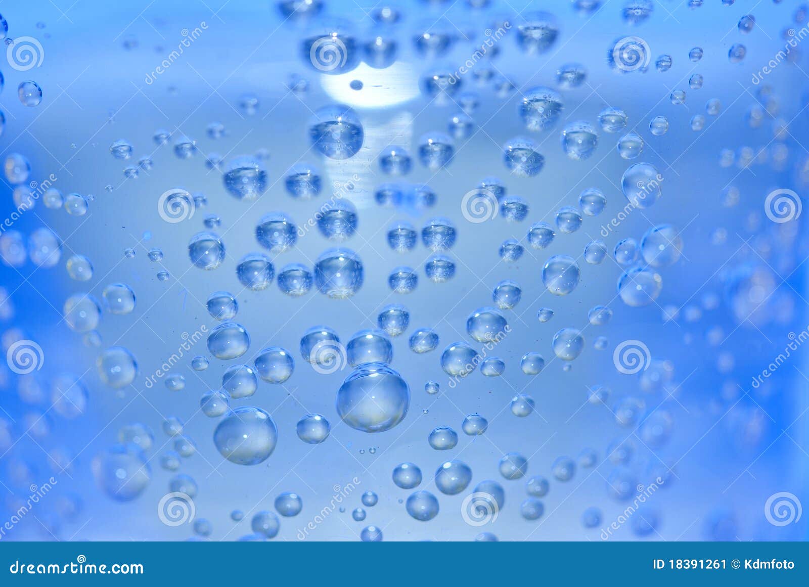 Underwater Light and Flowing Bubbles Stock Image - Image of flowing ...