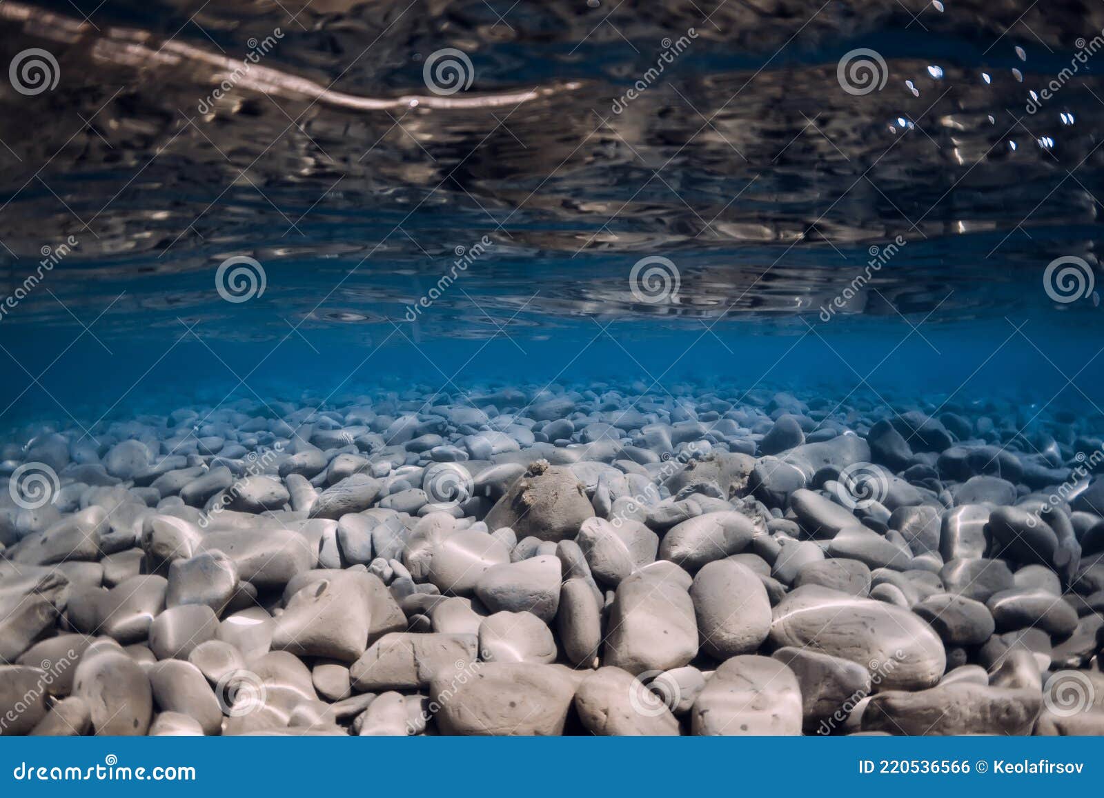 Underwater Ocean with Stones Bottom, Reflection and Clear Water Stock ...