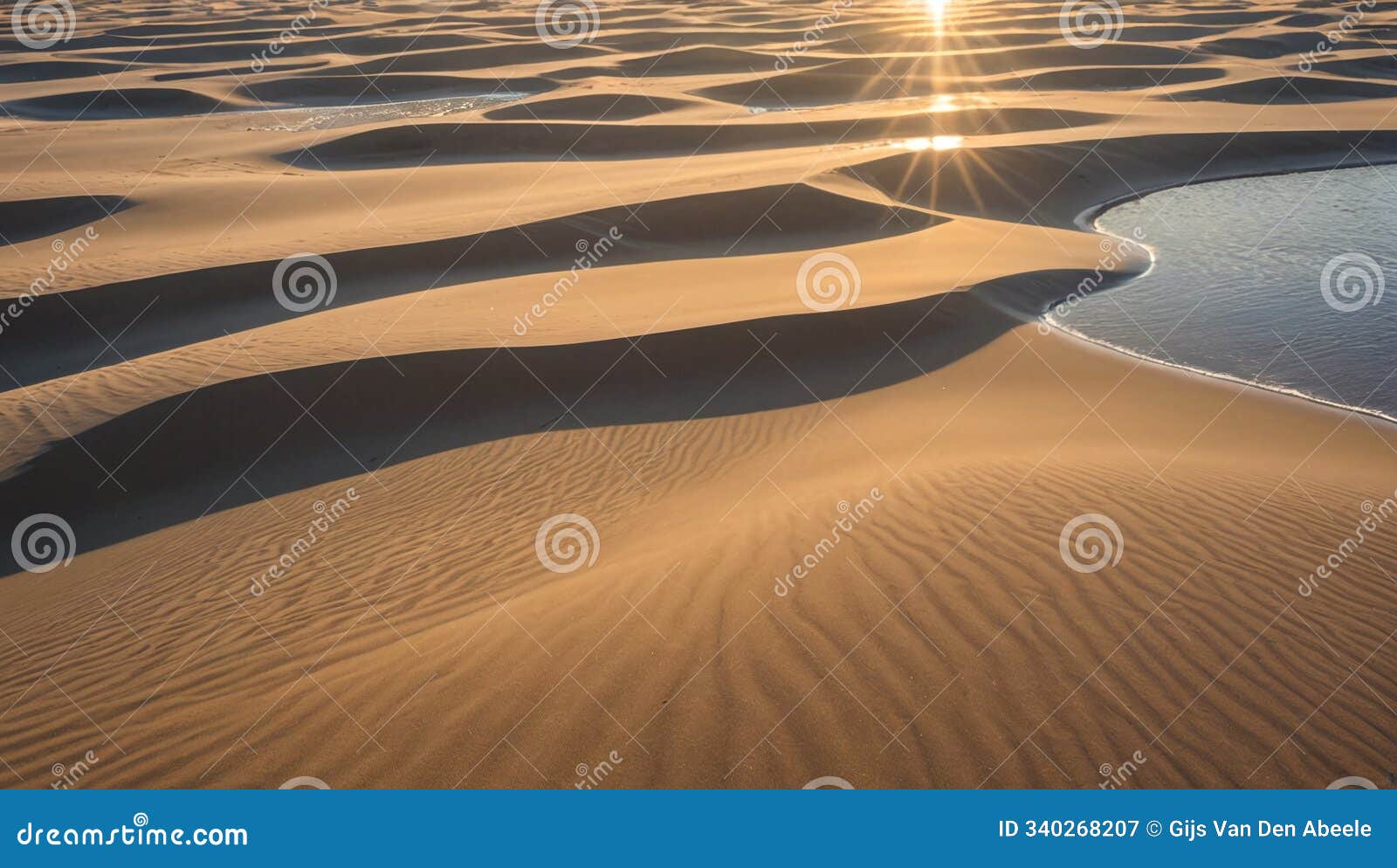 Underwater Sand Falls As Waves Move Sand Over Underwater Ledges Royalty ...