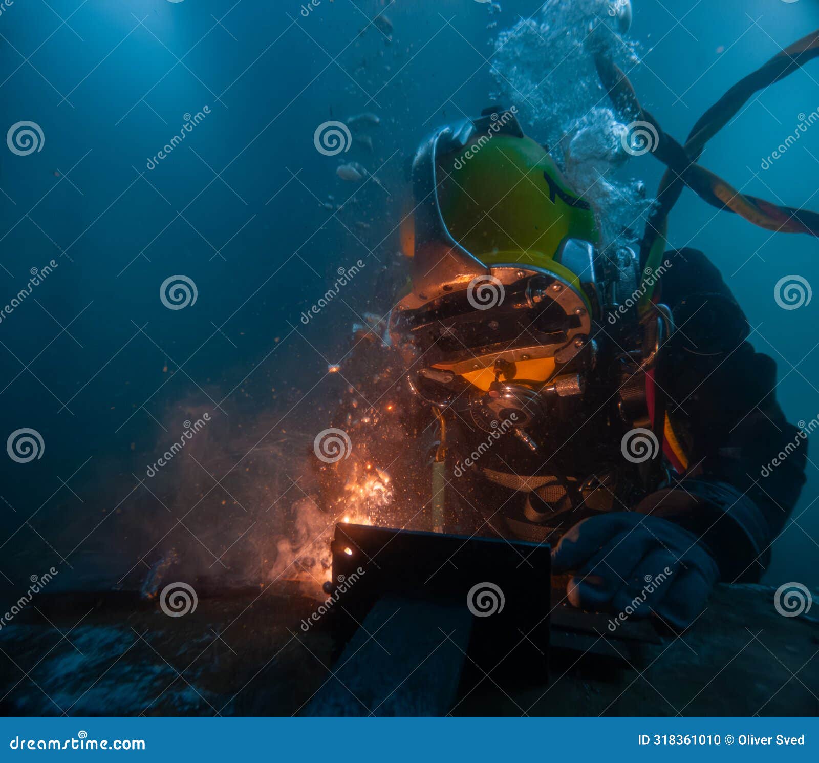 Underwater Welding in Deep Ocean Depths Stock Photo - Image of diver ...