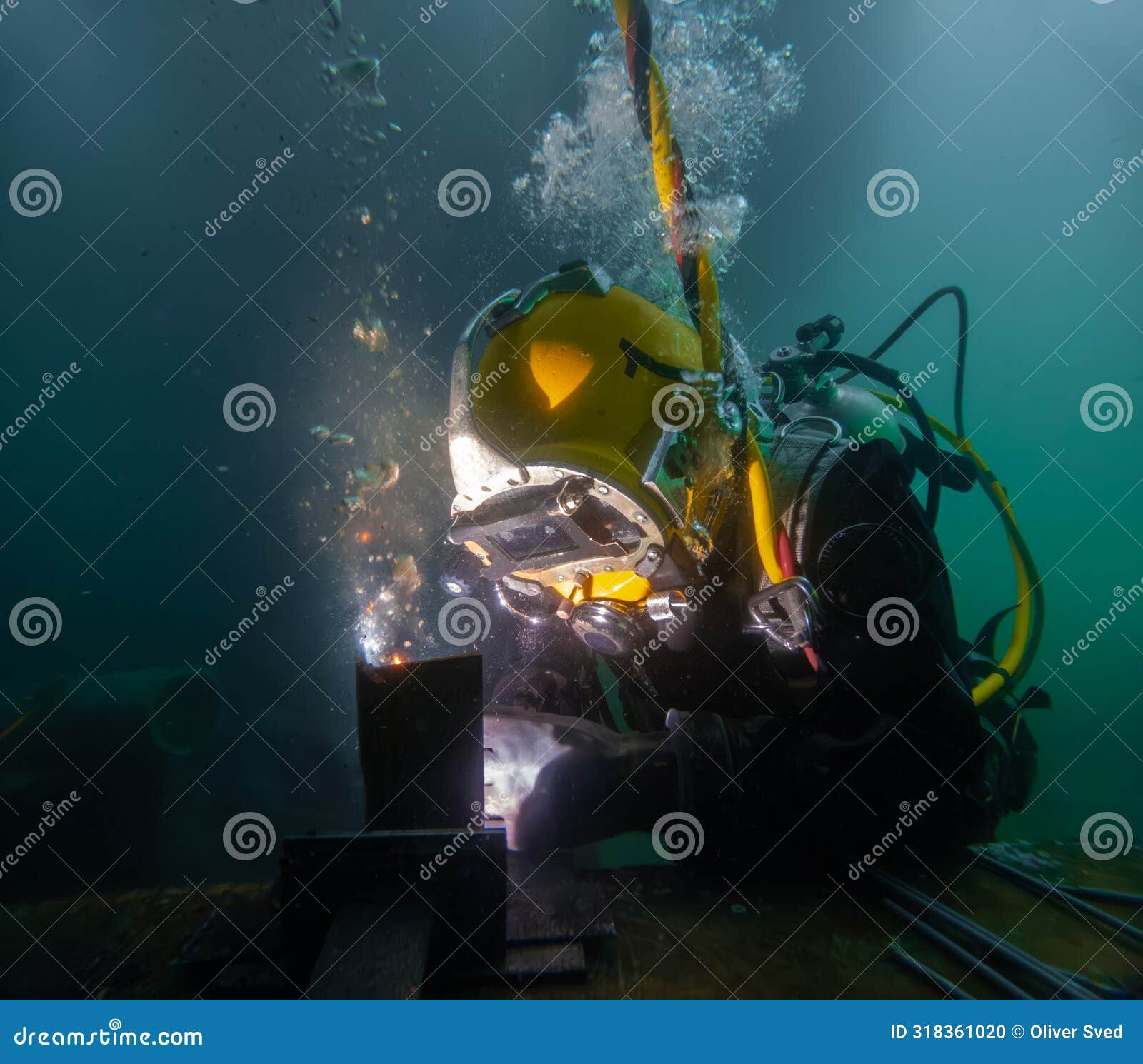 Underwater Welding in Deep Ocean Depths Stock Photo - Image of diver ...