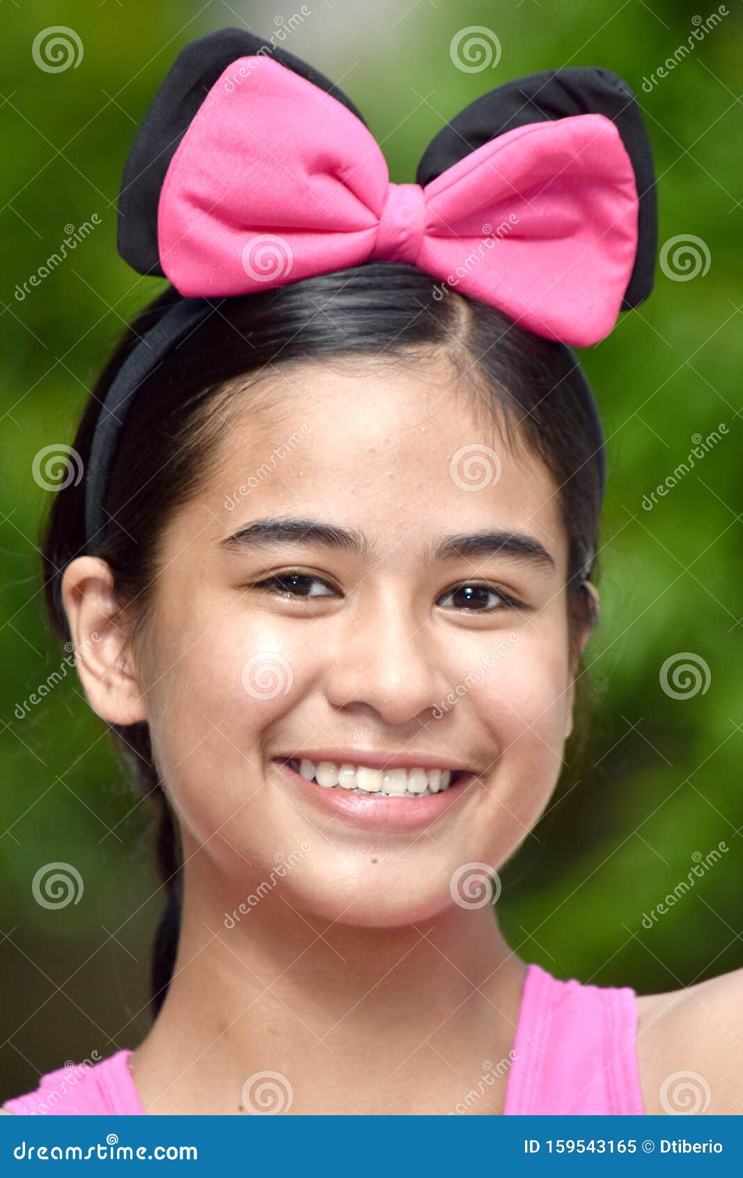 Une Adolescente Philippine Souriante Image Stock Image Du Enfance