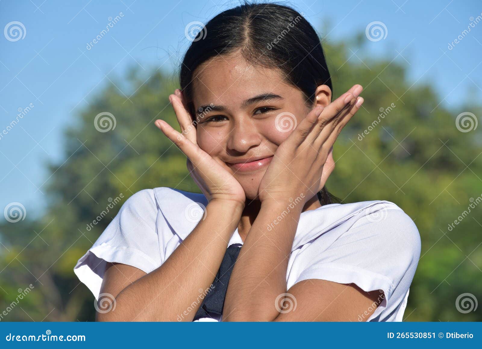Une Adolescente Philippine Surprise Image Stock Image Du Jeune