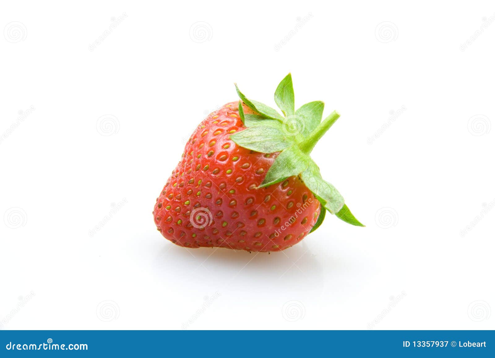 Une fraise image stock. Image du fruits, blanc, frais - 13357937