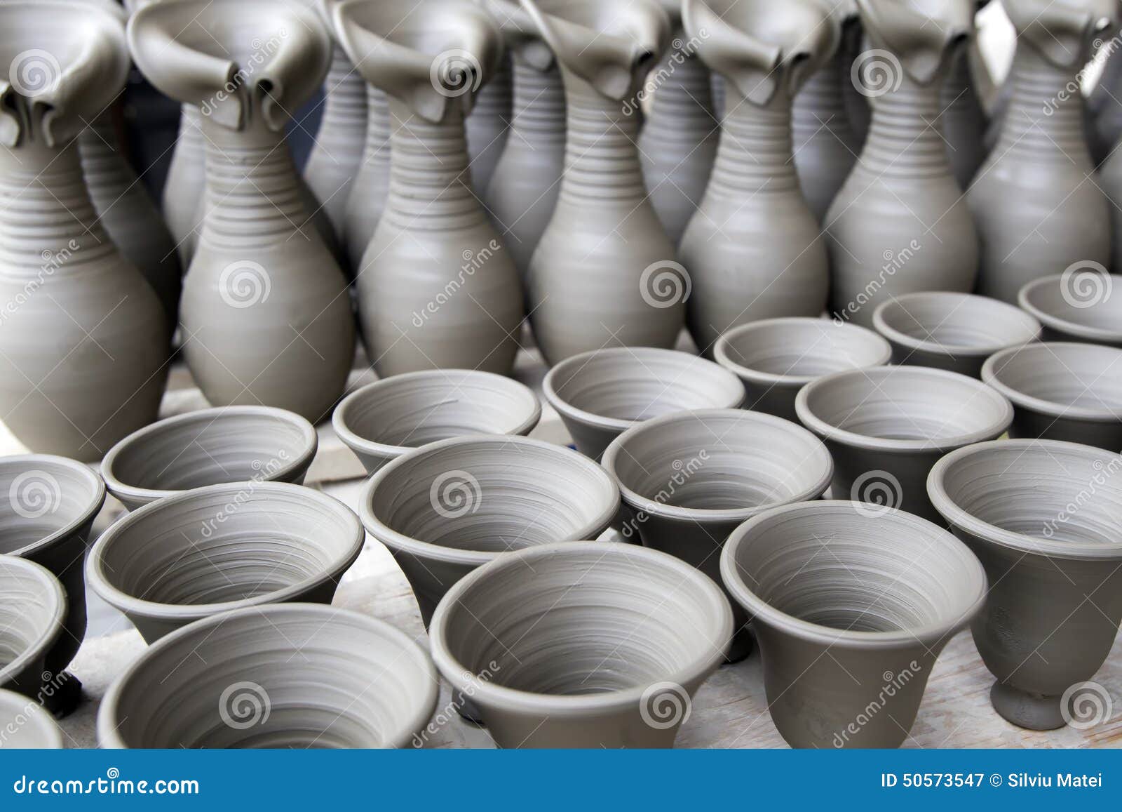 Unfertiger Handgemachter Topf Hergestellt Vom Lehm Stockbild - Bild von ...