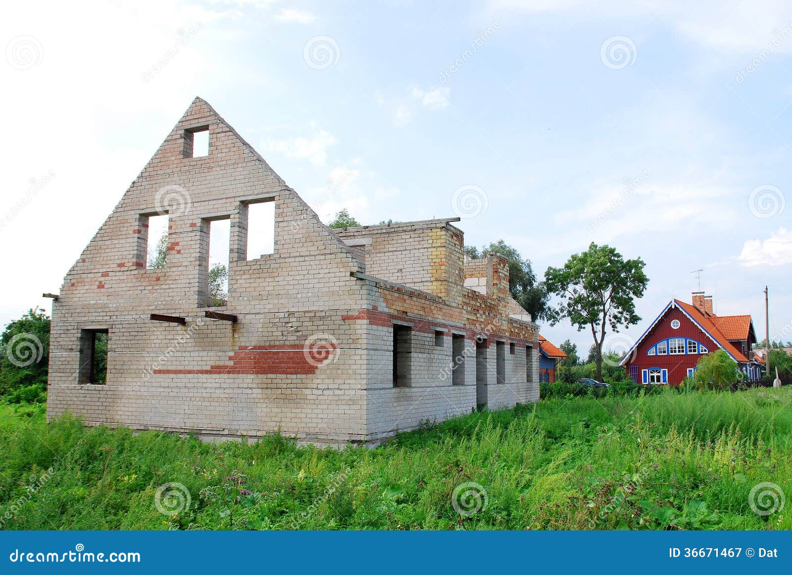 Unfinished construction stock image. Image of disorderly - 36671467