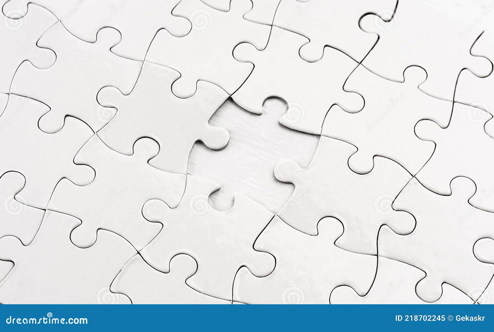 Unfinished jigsaw puzzle stock image. Image of memory - 218702245