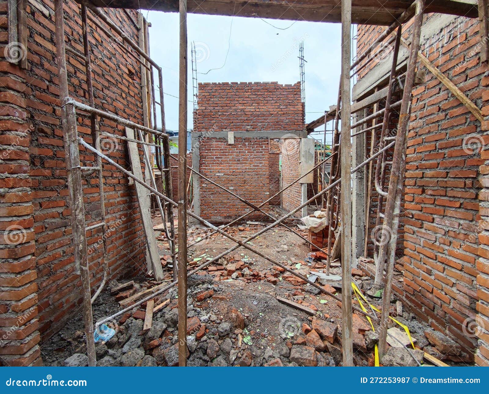 Unfinished Rooftop Building Brick Sloop Stock Image - Image of ...