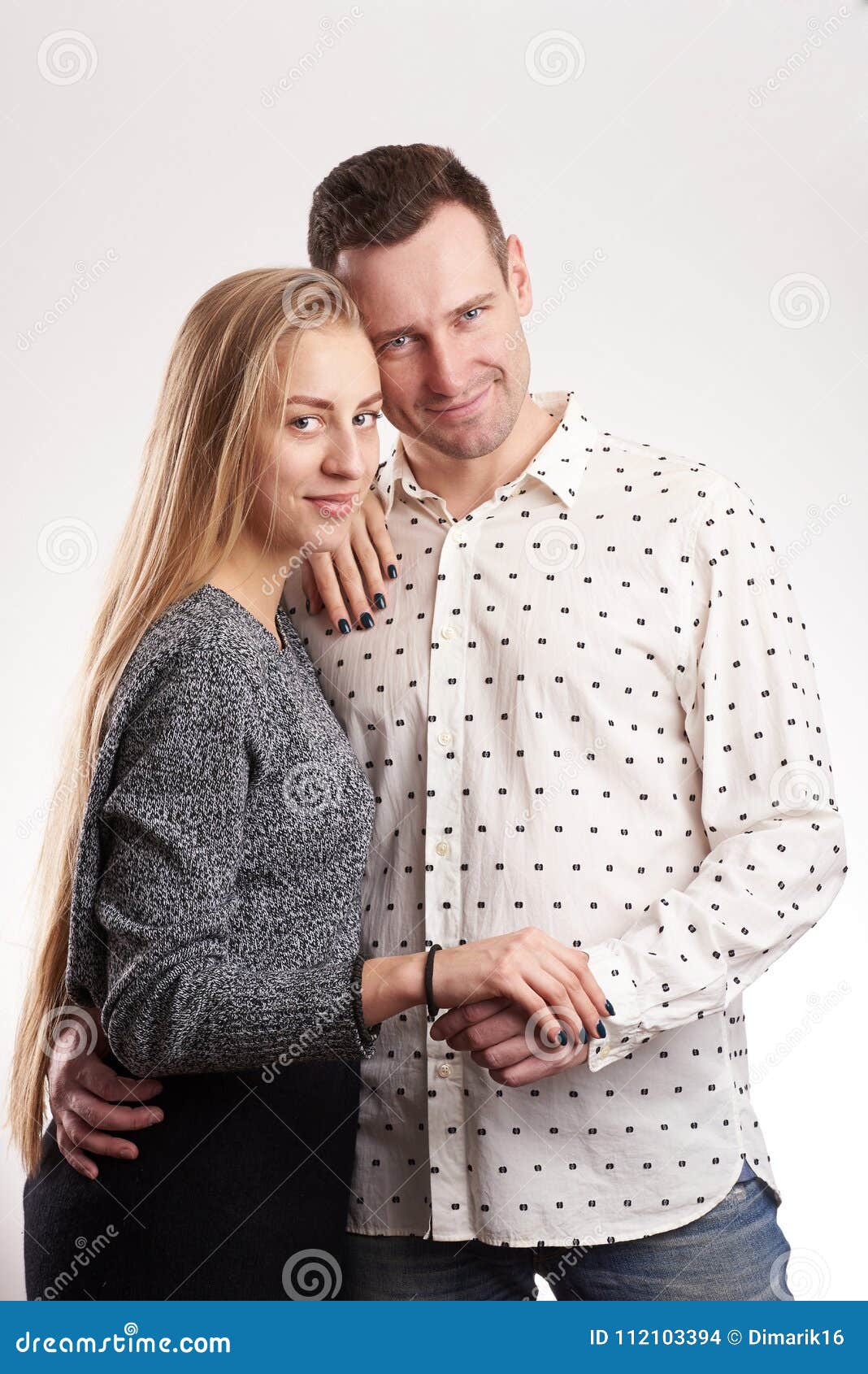 Ung Caucasian Man Och Kvinna Arkivfoto - Bild av lyckligt, leende ...