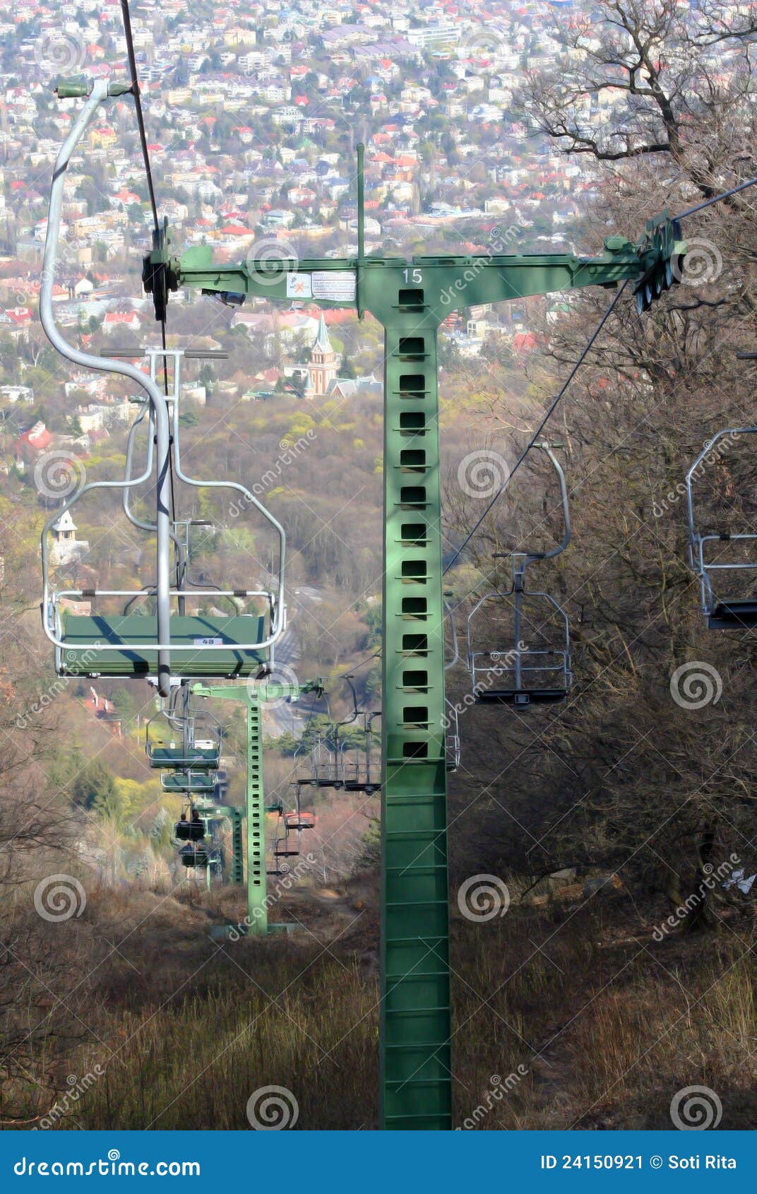 Ungarischer Sessellift stockbild. Bild von budapest, schön - 24150921