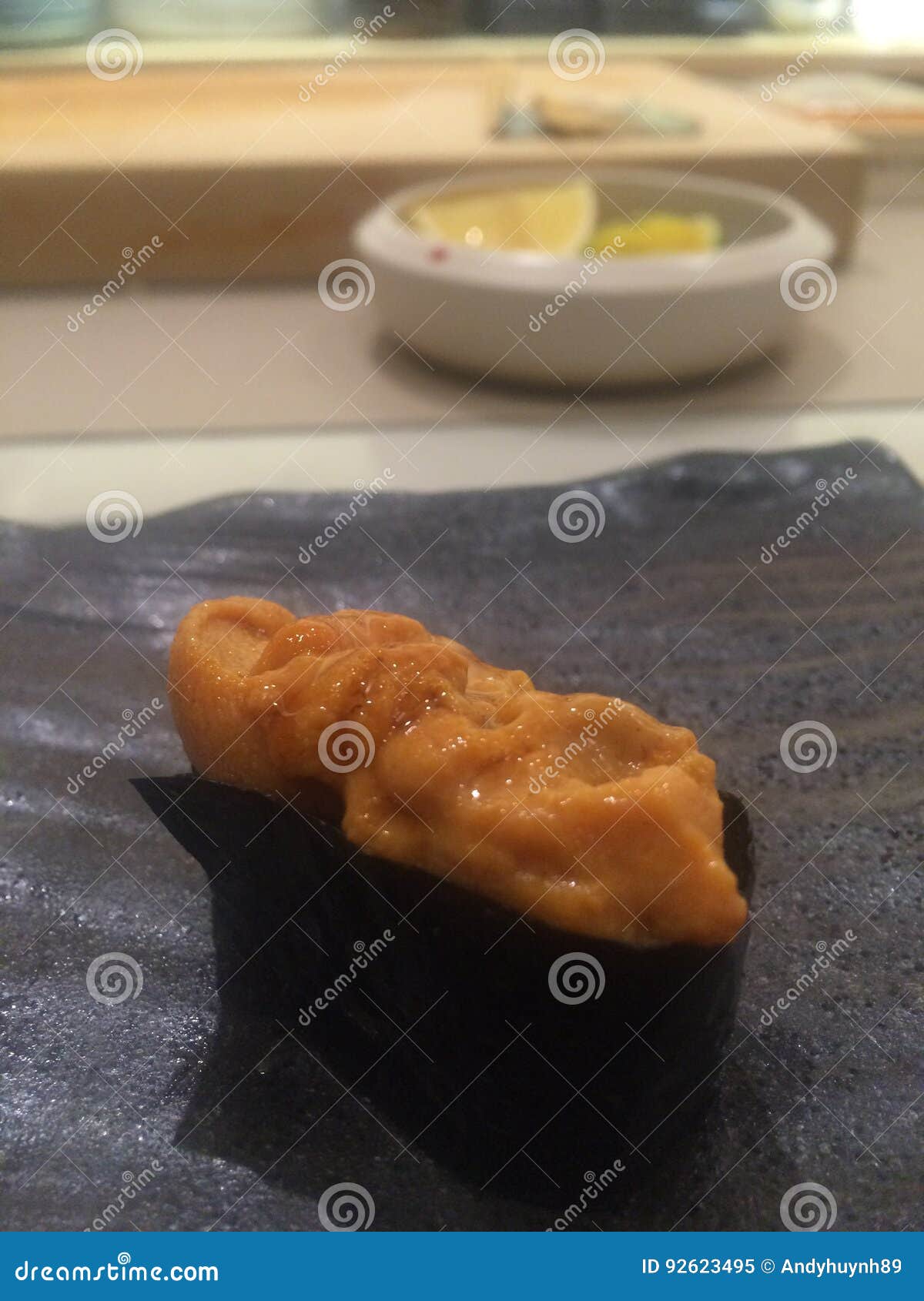 Uni sushi immagine stock. Immagine di giapponese, toronto - 92623495