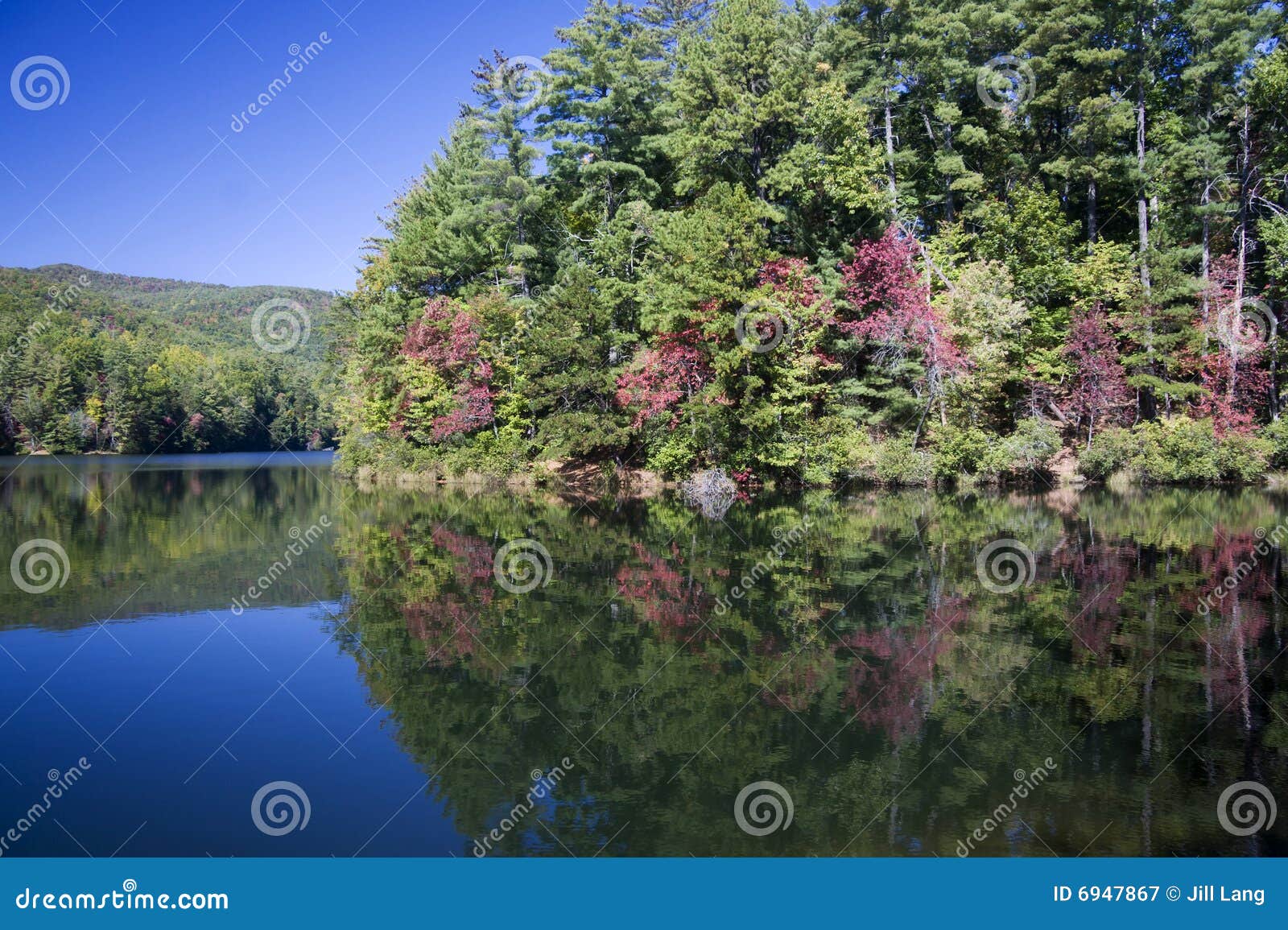Unicoi Lake in Georgia stock image. Image of beauty, colourful - 6947867