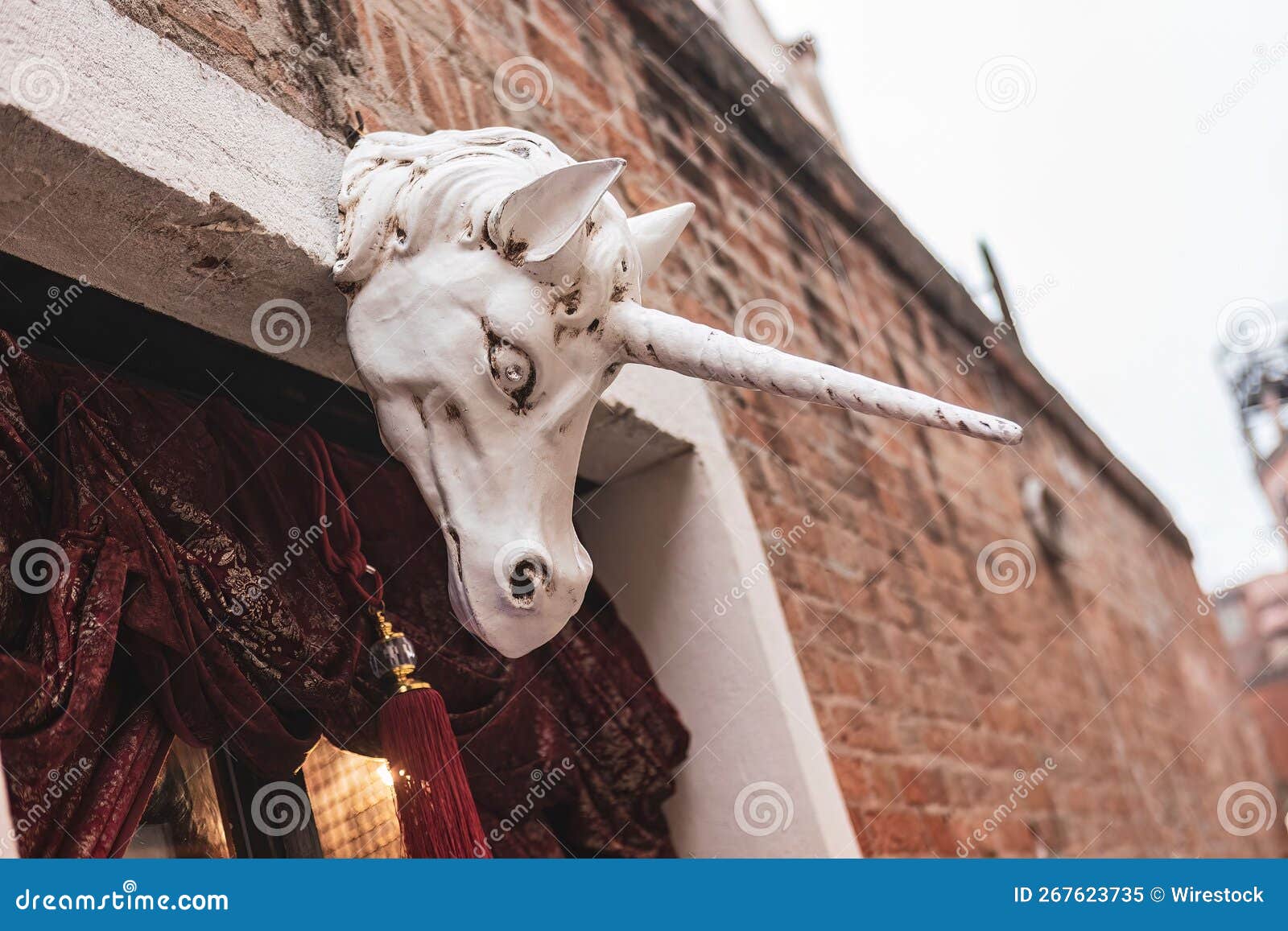 Unicorn Statue on a Building Stock Image - Image of historic, heritage ...