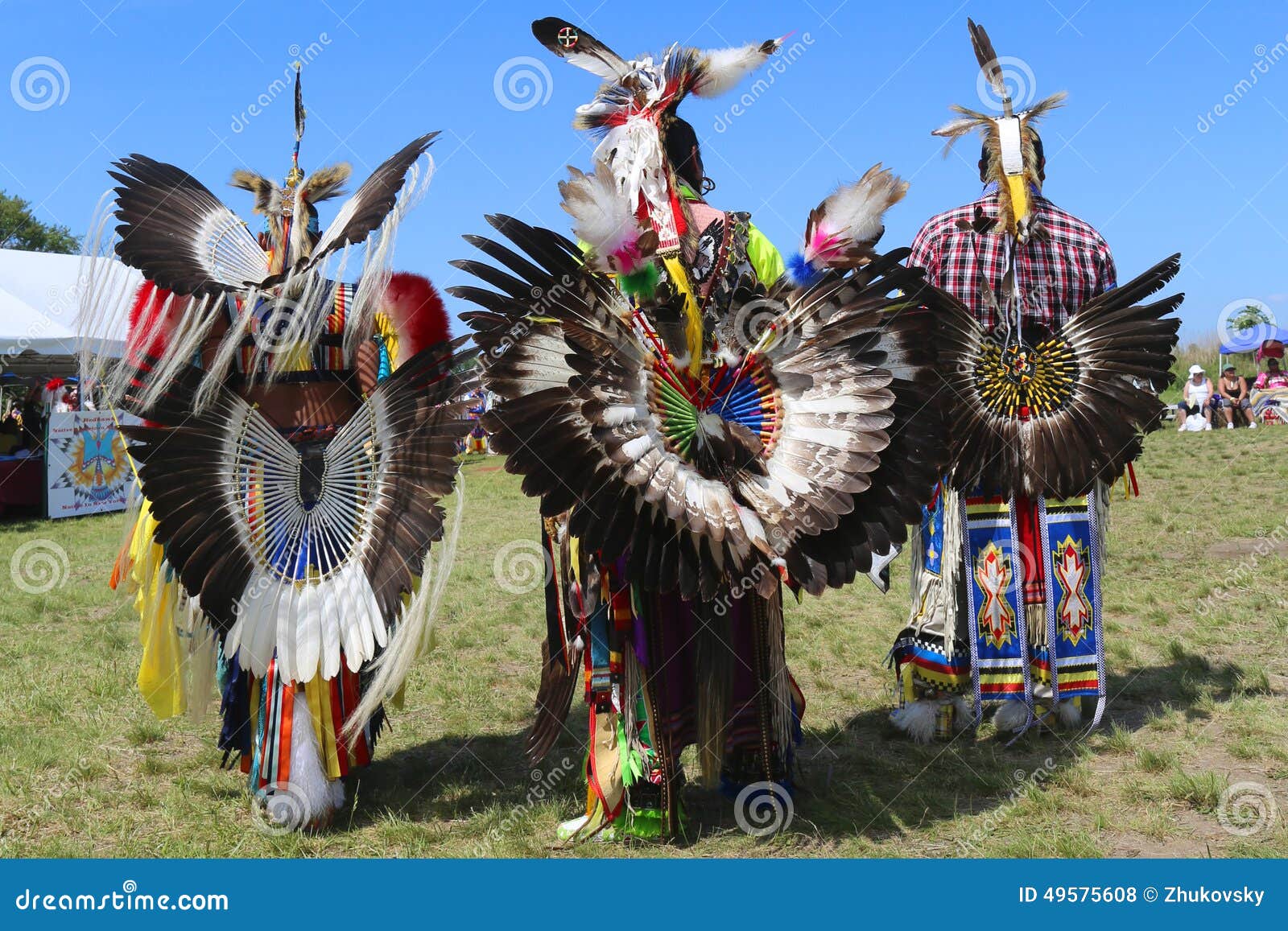 Unidentified Male Native American Dancers Wears Traditional Pow Wow ... Unidentified Male Native American Dancers Wears Traditional Pow Wow ...