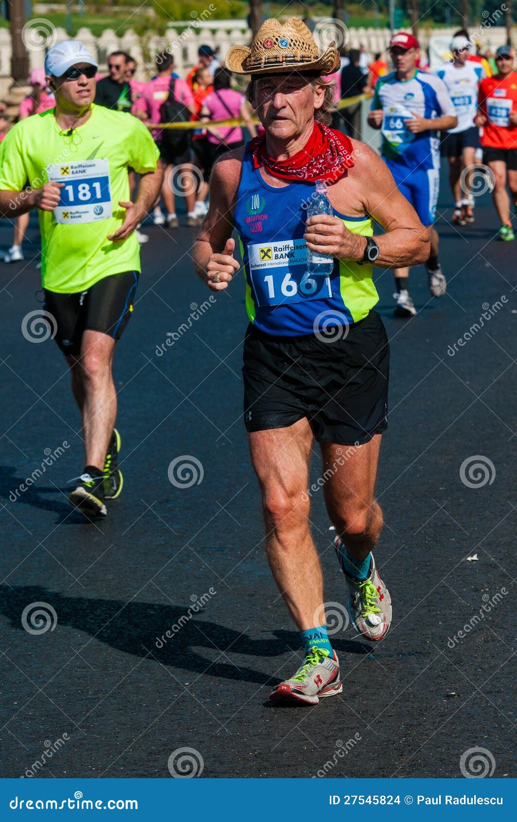 Unidentified Marathon Runner Competes Editorial Stock Image - Image of ...