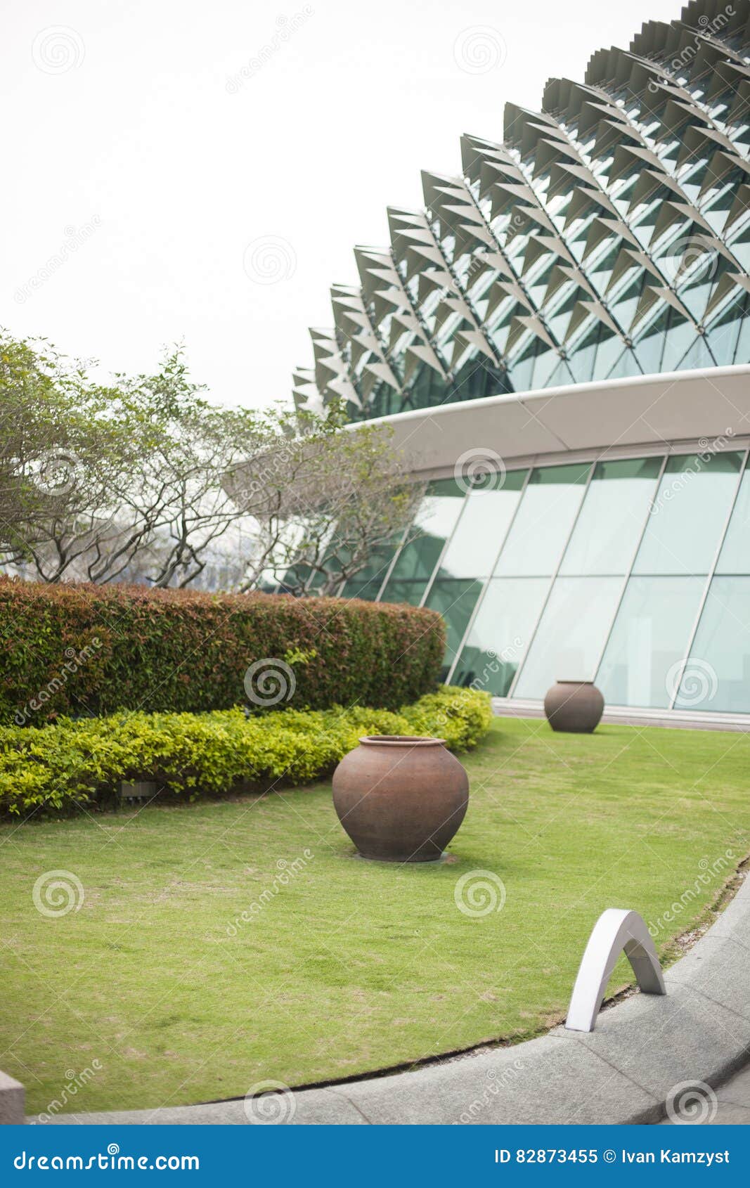 Unique Glass Roof Background Stock Image - Image of pattern, bend: 82873455