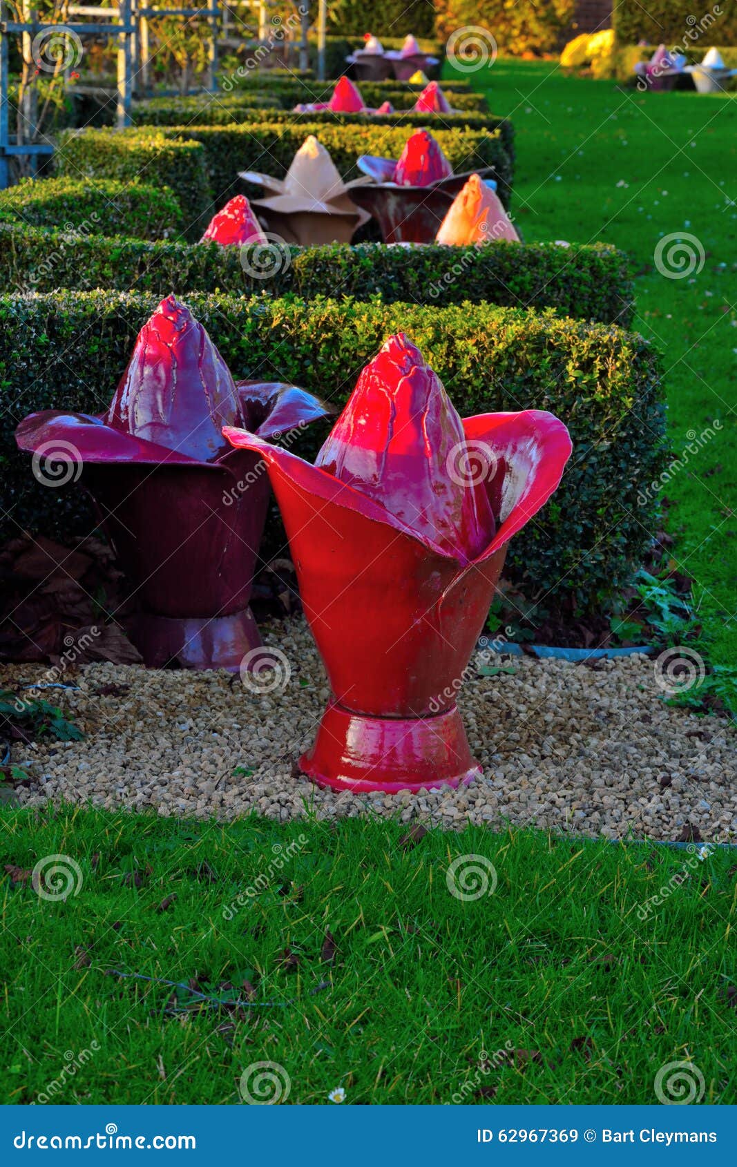 Unique Graves at a Grave-yard Stock Image - Image of urne, graves: 62967369