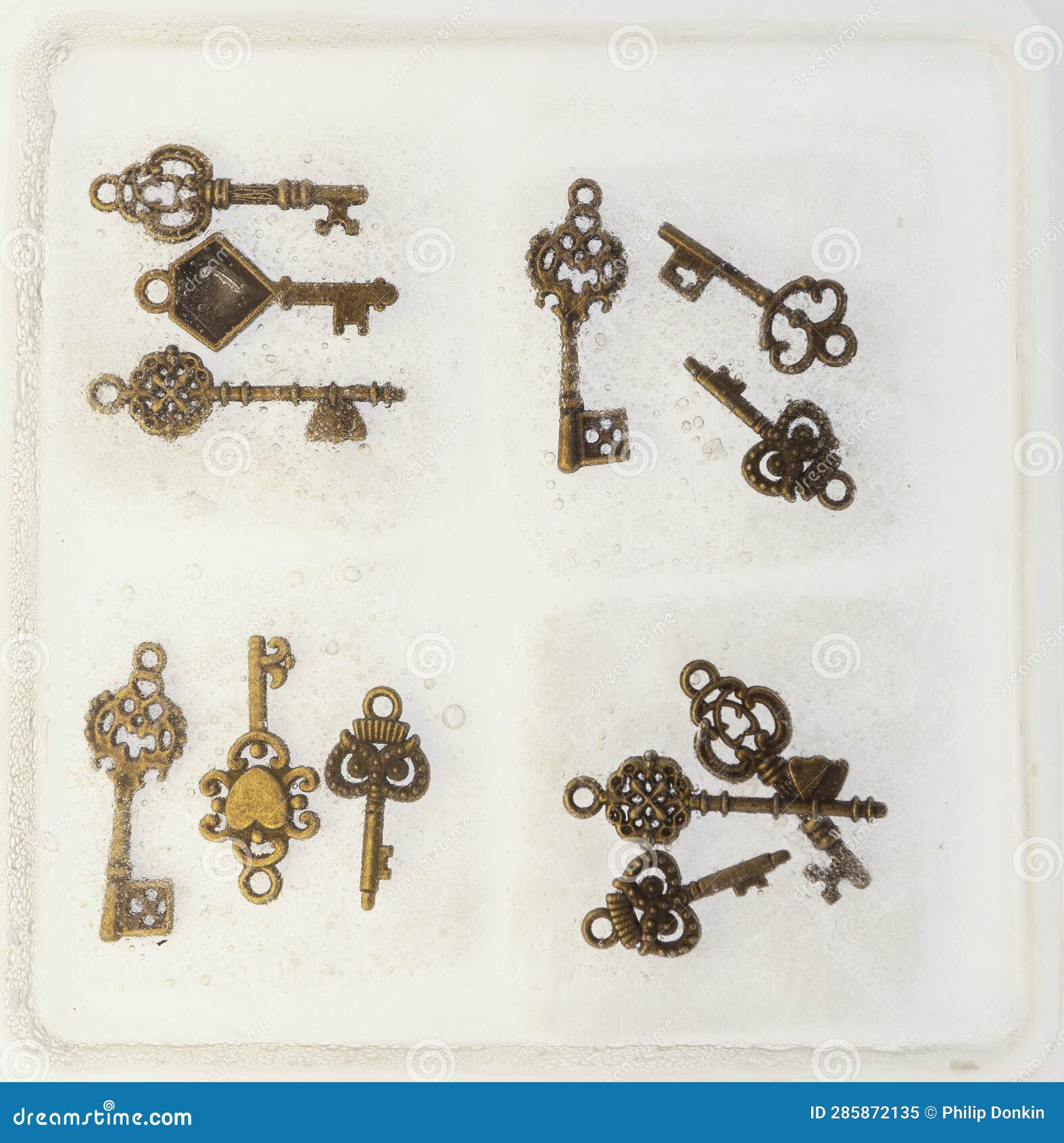 Unique Key Designs and Patterns Frozen in Ice Blocks and Ink Splashes ...