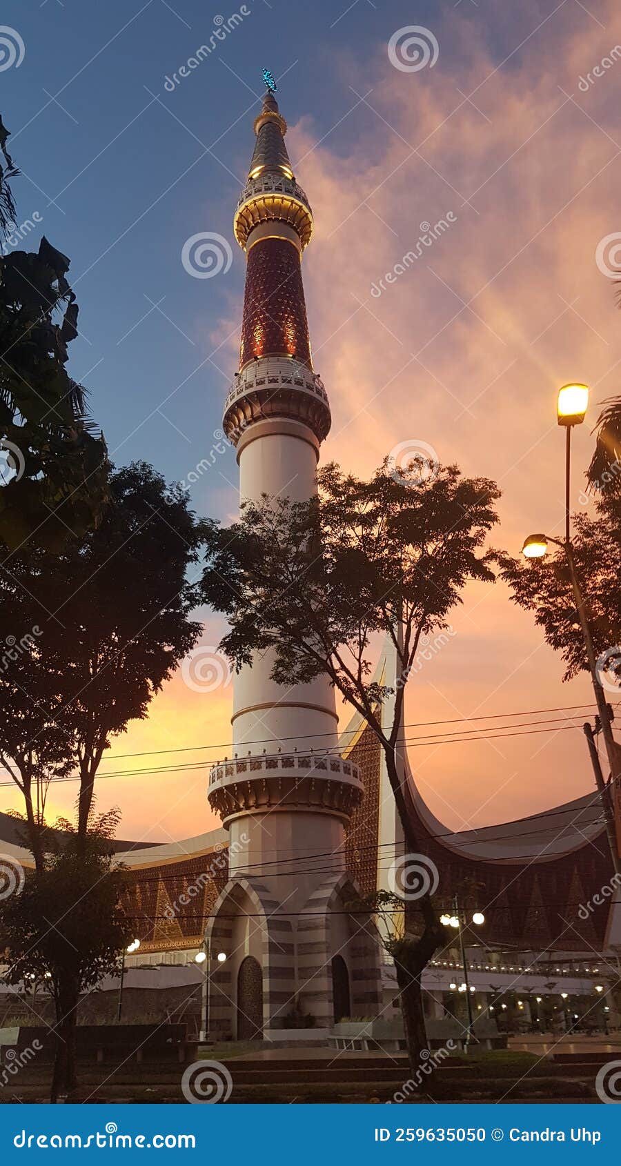 Mesjid Raya Sumatera Stock Photos - Free & Royalty-Free Stock Photos ...