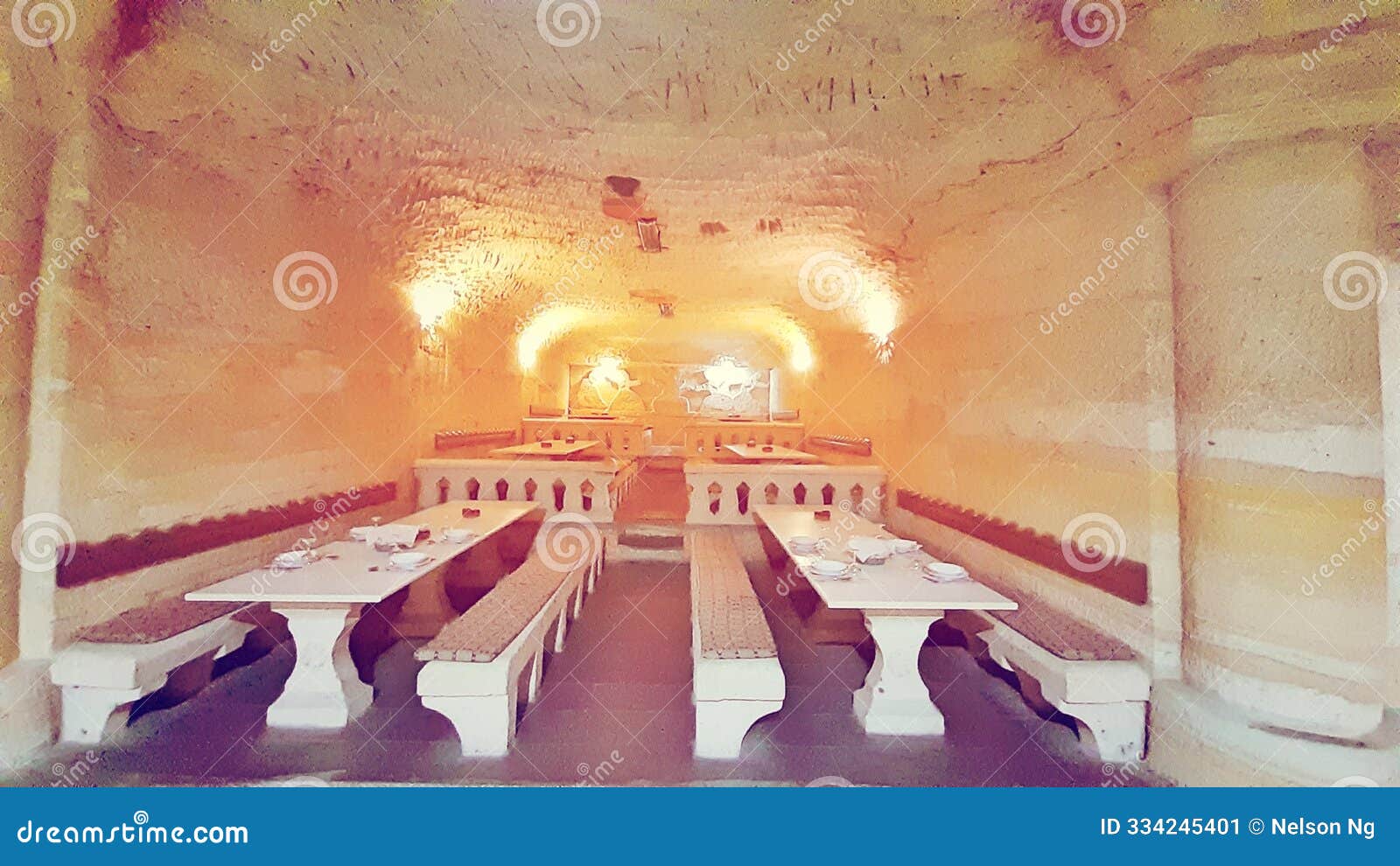 Unique Restaurant Dining Experience Inside a Cave at the Underground ...