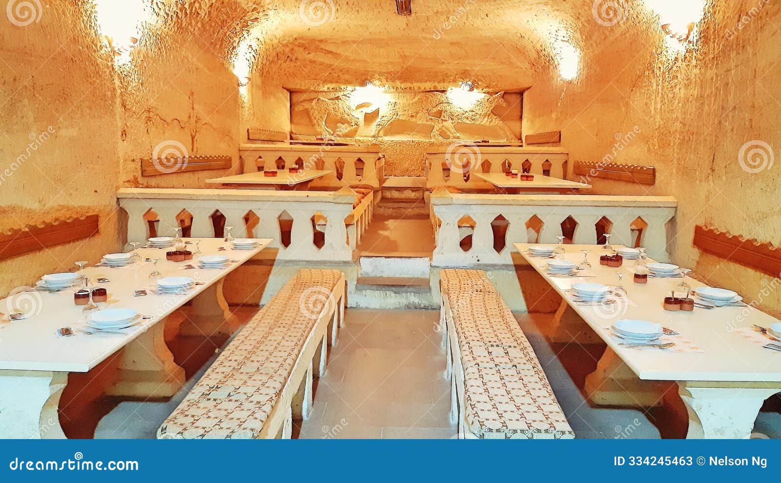 Unique Restaurant Dining Experience Inside a Cave at the Underground ...