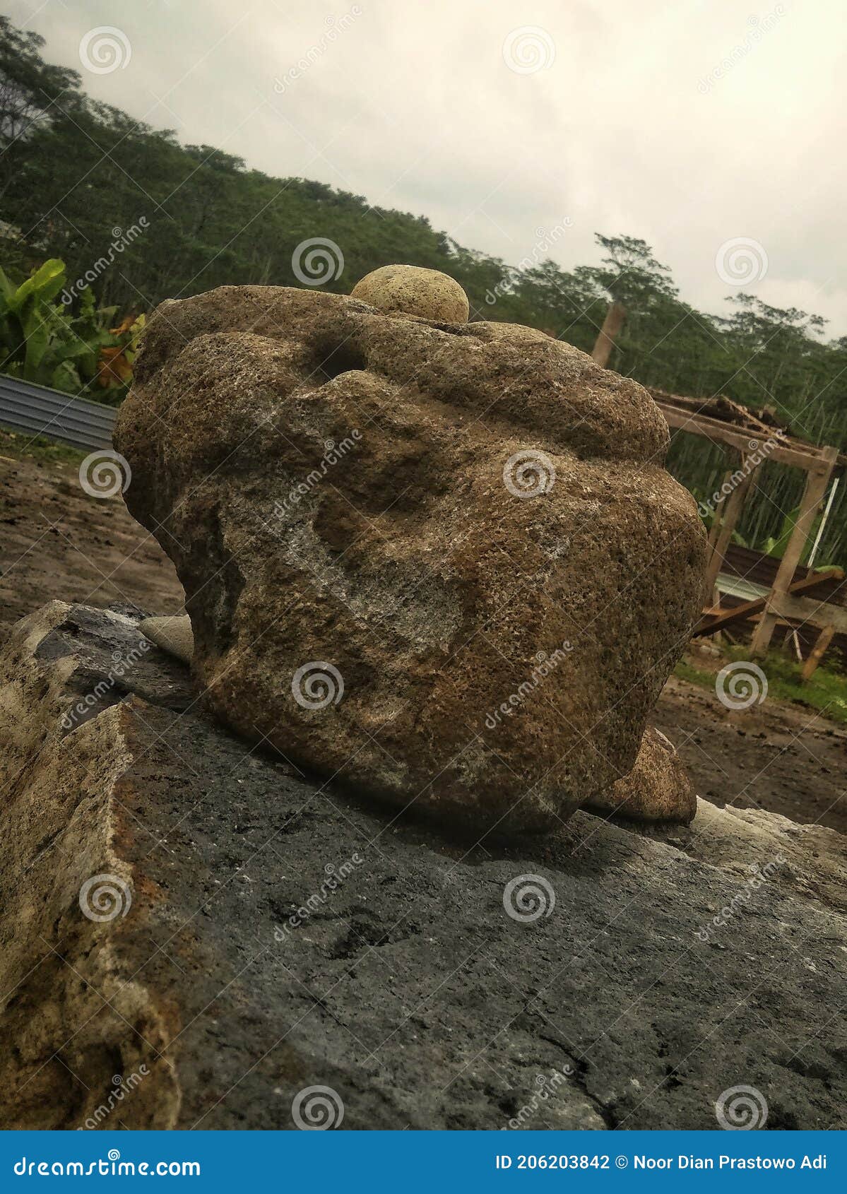 The Unique shaped stone stock photo. Image of soil, cliff - 206203842