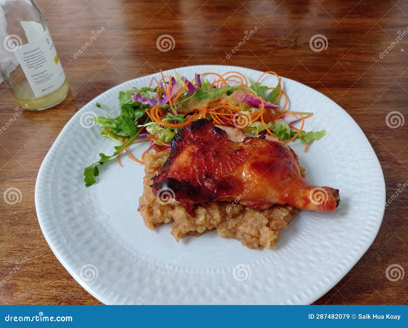 Unique Taste Grill Chicken Drumsticks Salad Stock Image - Image of ...