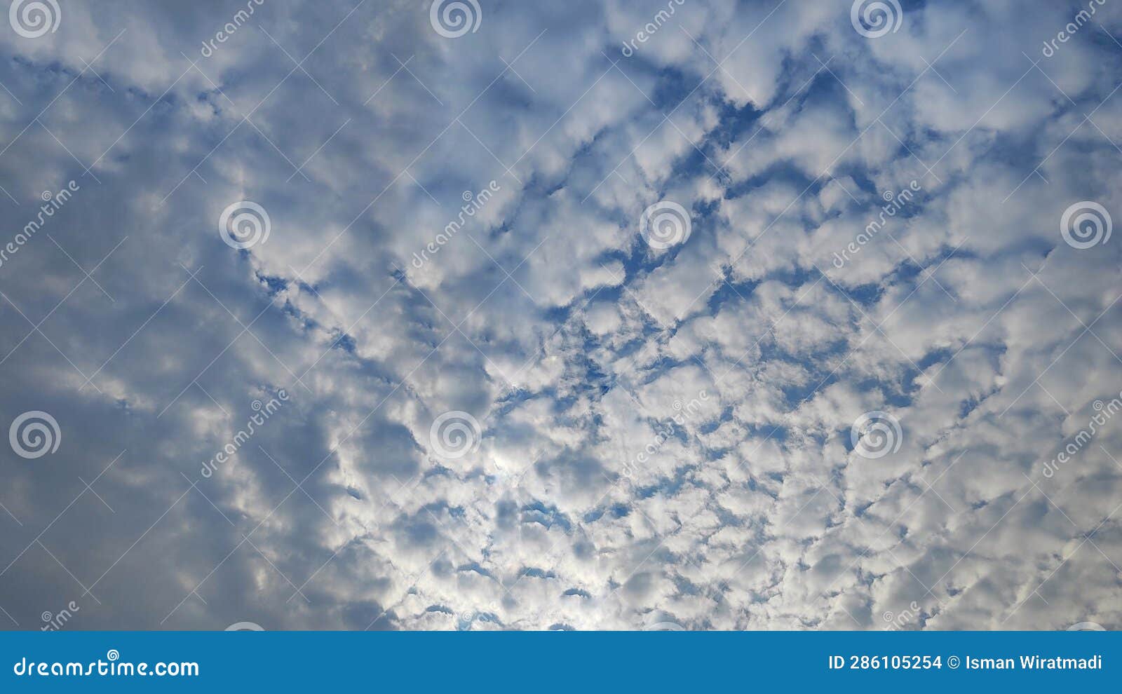 The Unique Texture of Black Clouds that Start To Clump in the Sky Stock ...