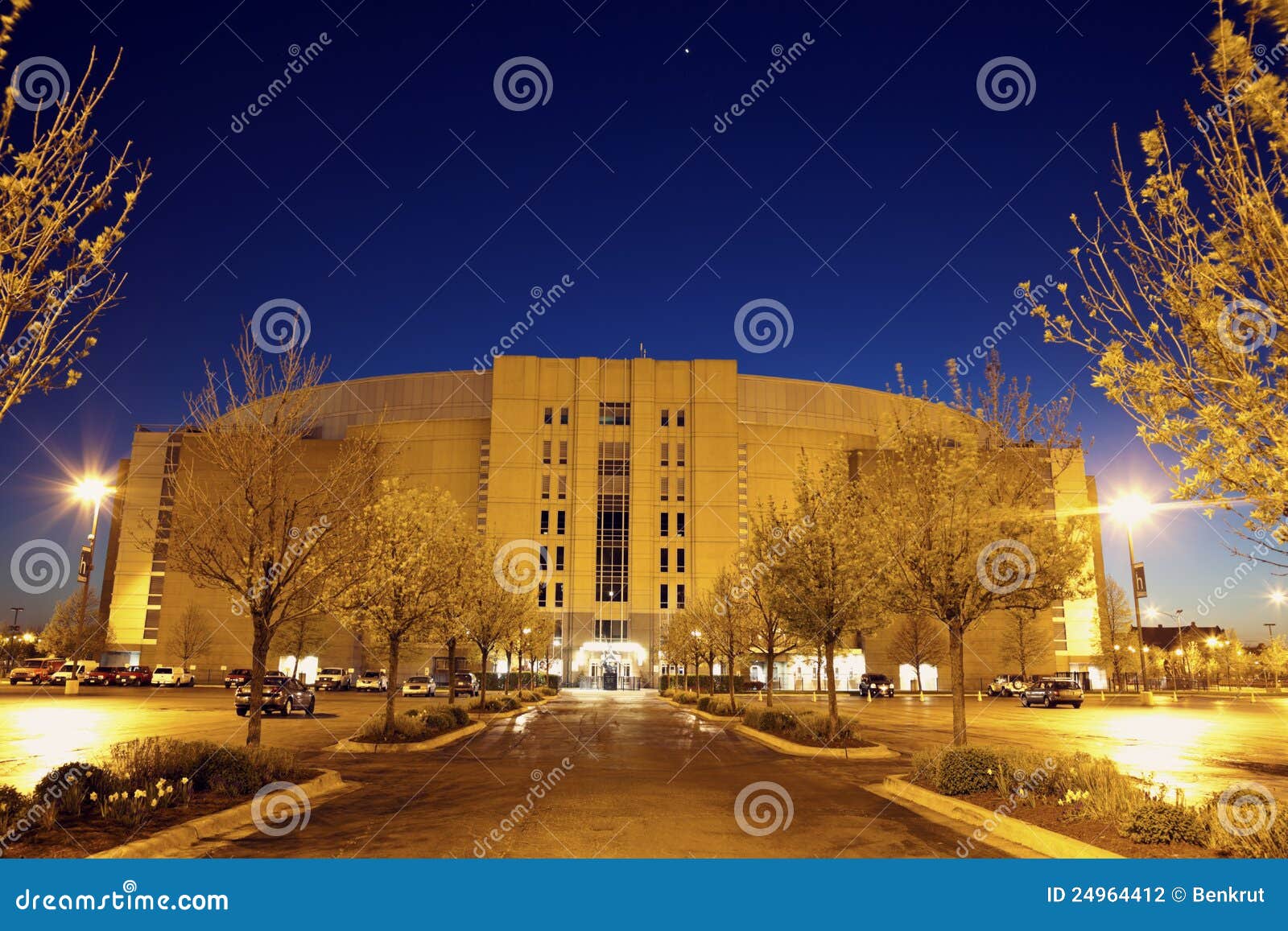 United Center in Chicago editorial photography. Image of illinois ...