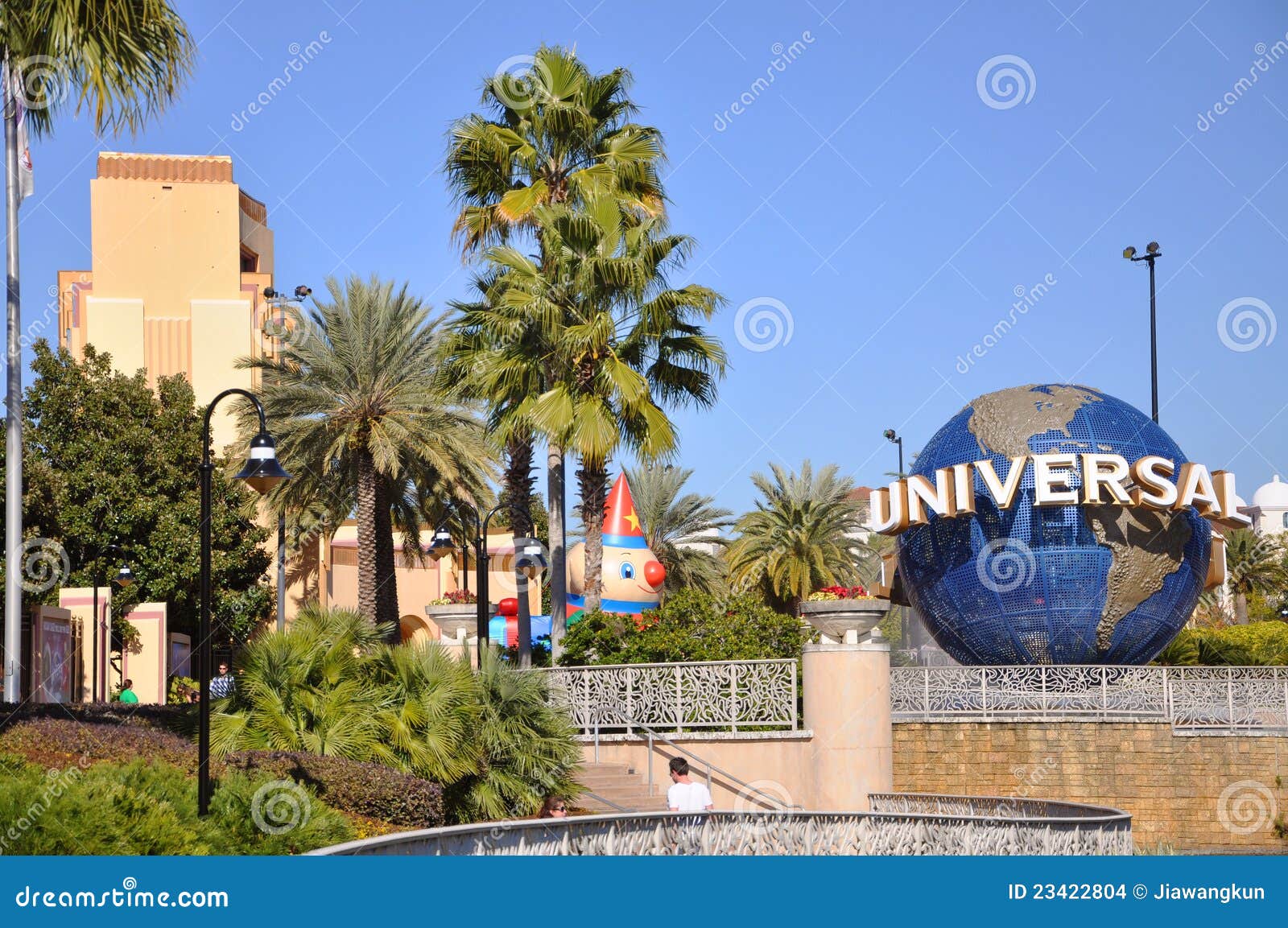 Universal Globe in Universal Orlando Editorial Stock Image - Image of ...