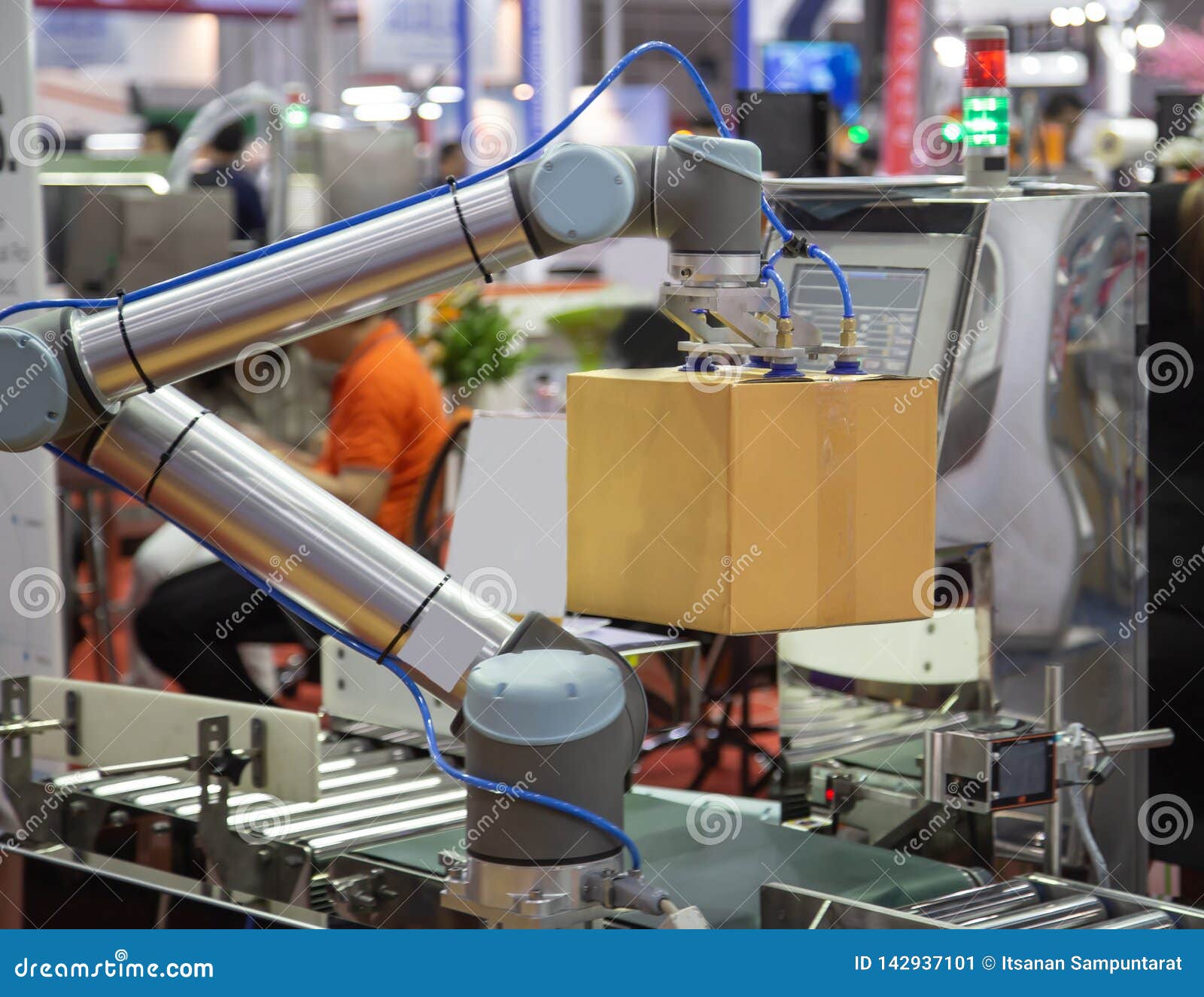 627 Lifting Robot Stock Photos - Free & Royalty-Free Stock Photos from ...