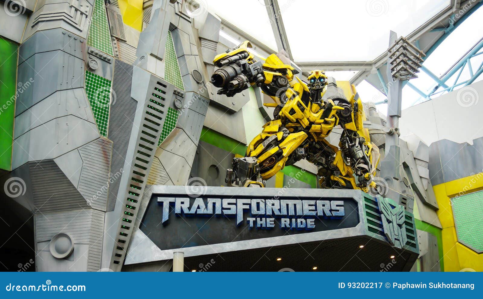 Universal Studio, Singapore - August 12, 2015: Bumble Bee Transformers ...
