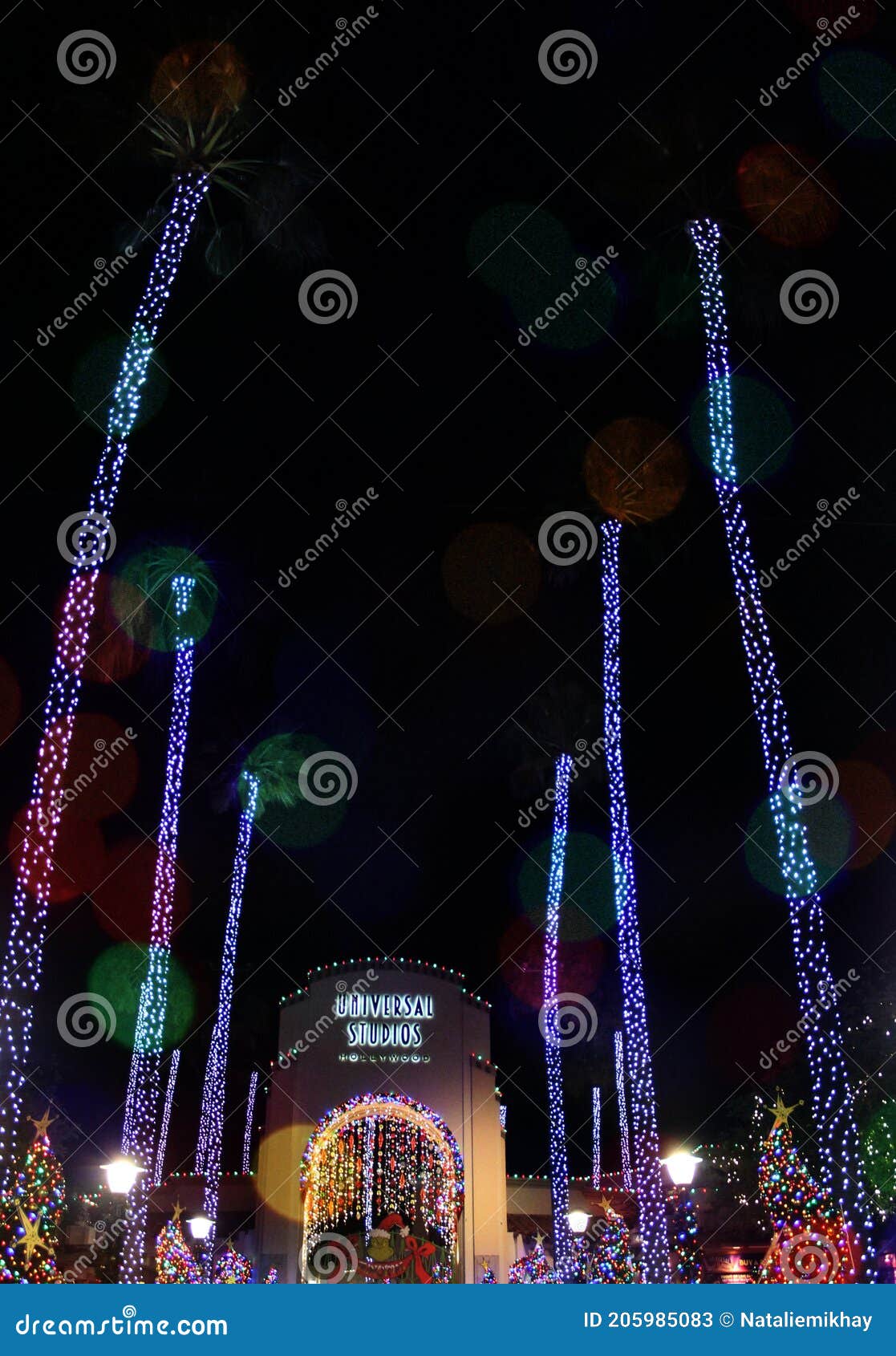 Universal Studios Hollywood Entrance in the Evening Editorial Stock ...