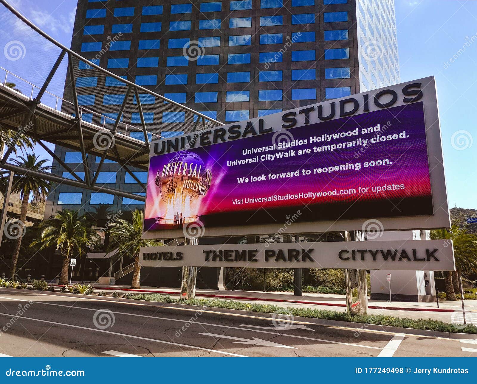 Universal Studios Theme Park Closure Posting. Editorial Stock Photo ...