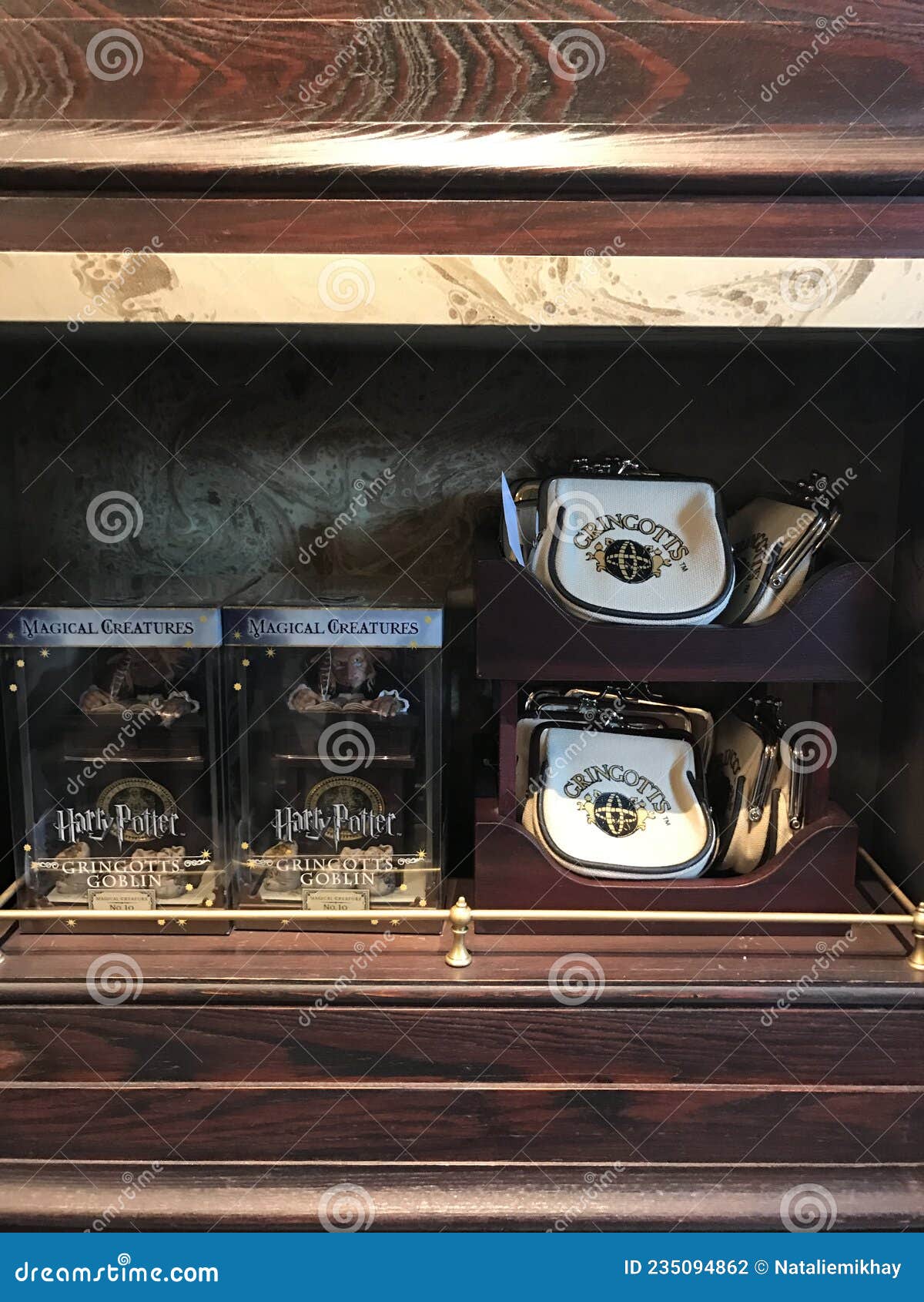 Universal Studios Wizarding World of Harry Potter -Magic Objects ...