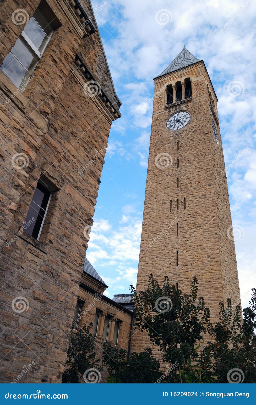 A Universidade De Cornell Cornell Chimes a Torre De Bell Foto de Stock ...