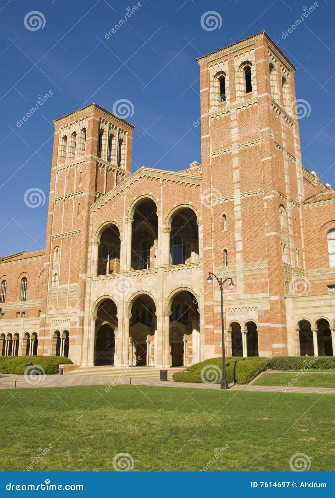 University Brick Building editorial photography. Image of campus - 7614697