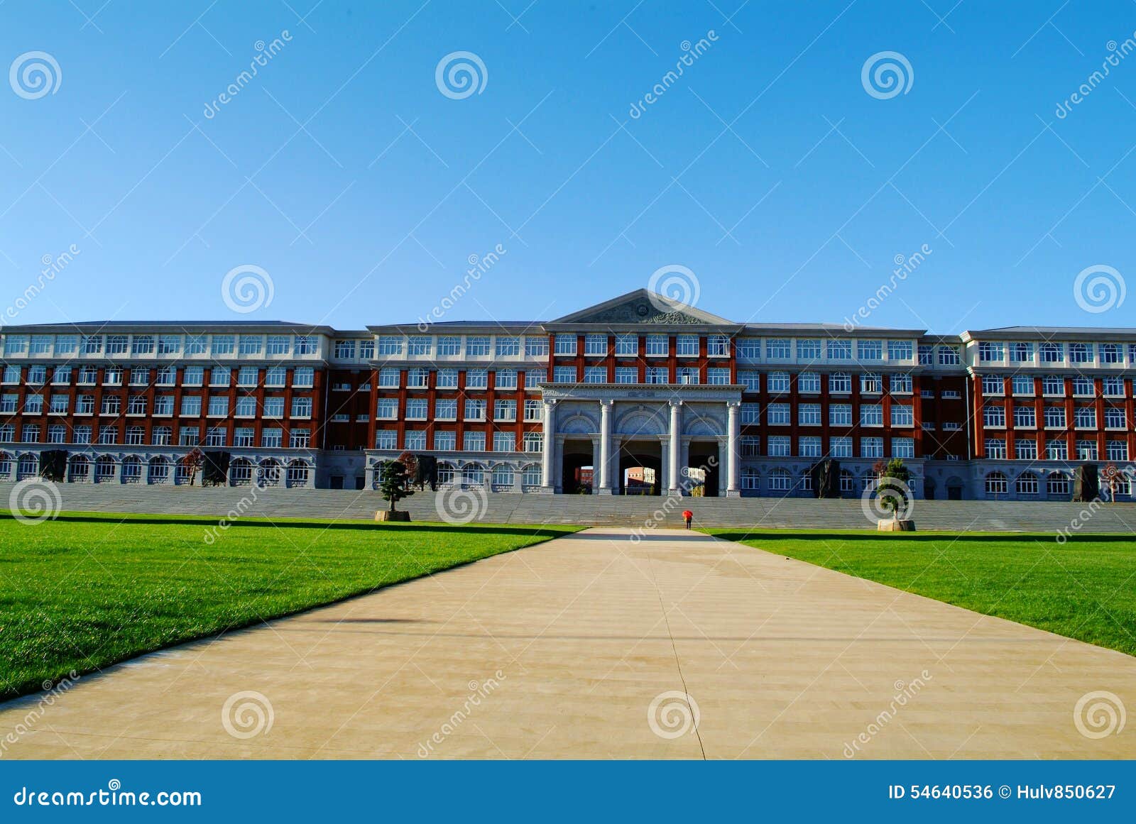 University Campus College Building Editorial Photo - Image of auditoria ...