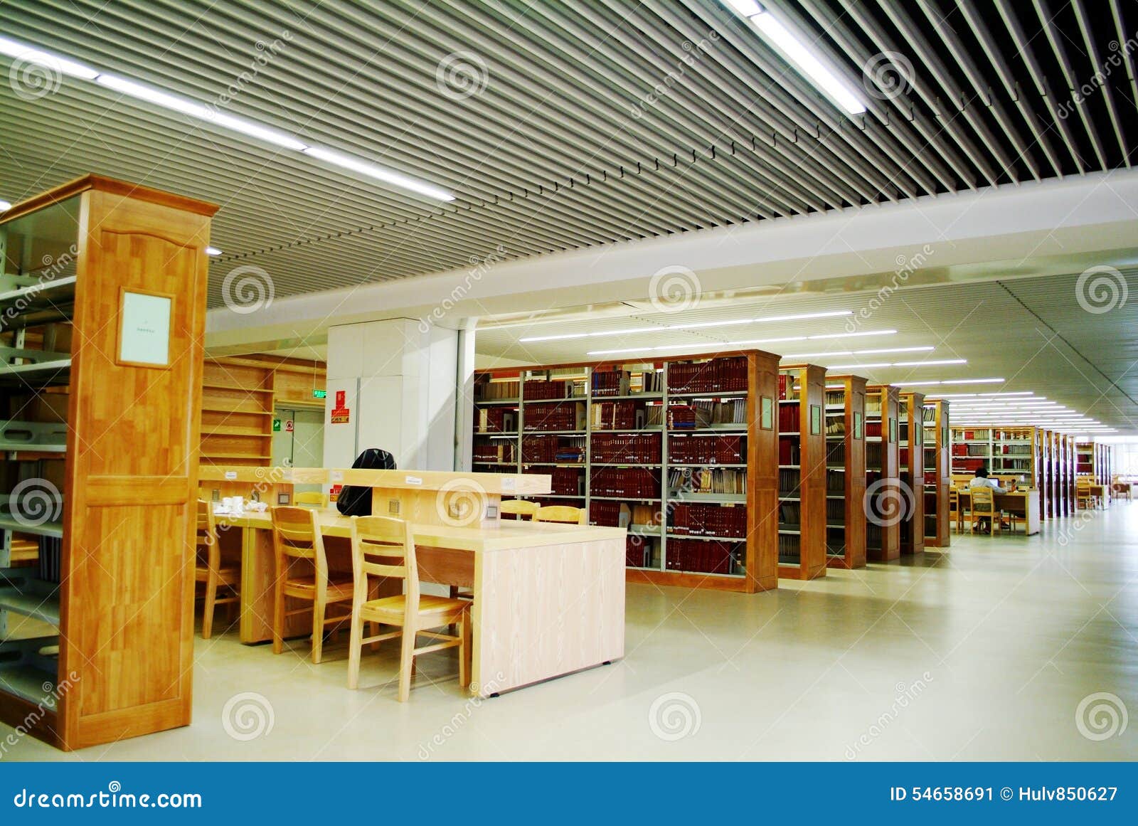 University--College Library Learning Area Stock Image - Image of area ...