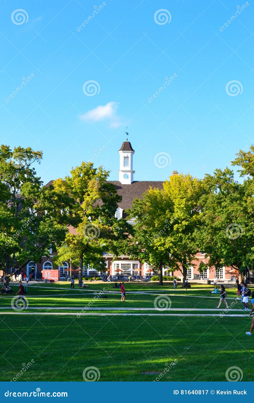University of Illinois Quad Editorial Photography - Image of modern ...