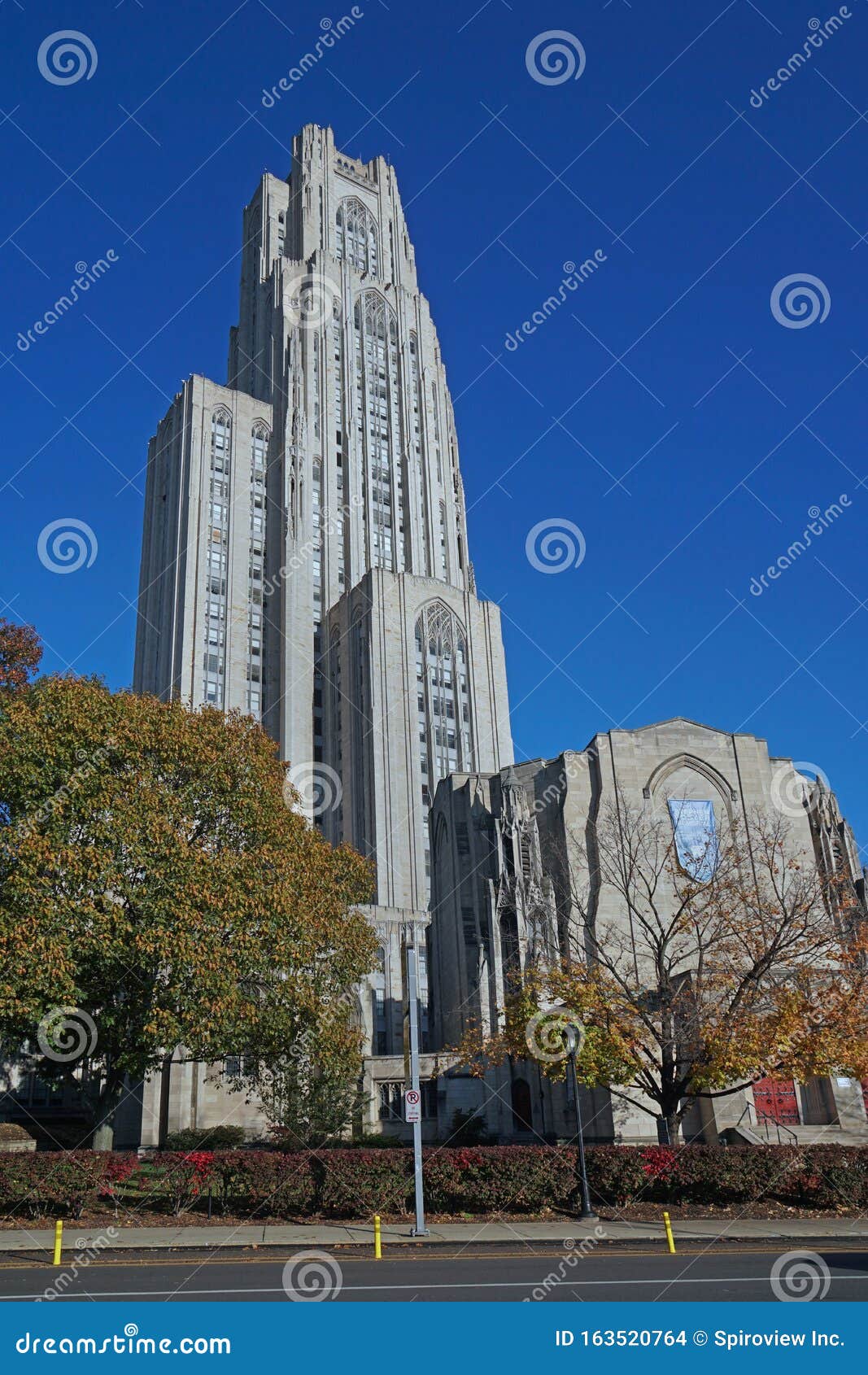 University of Pittsburgh, High Rise Building Stock Photo - Image of ...