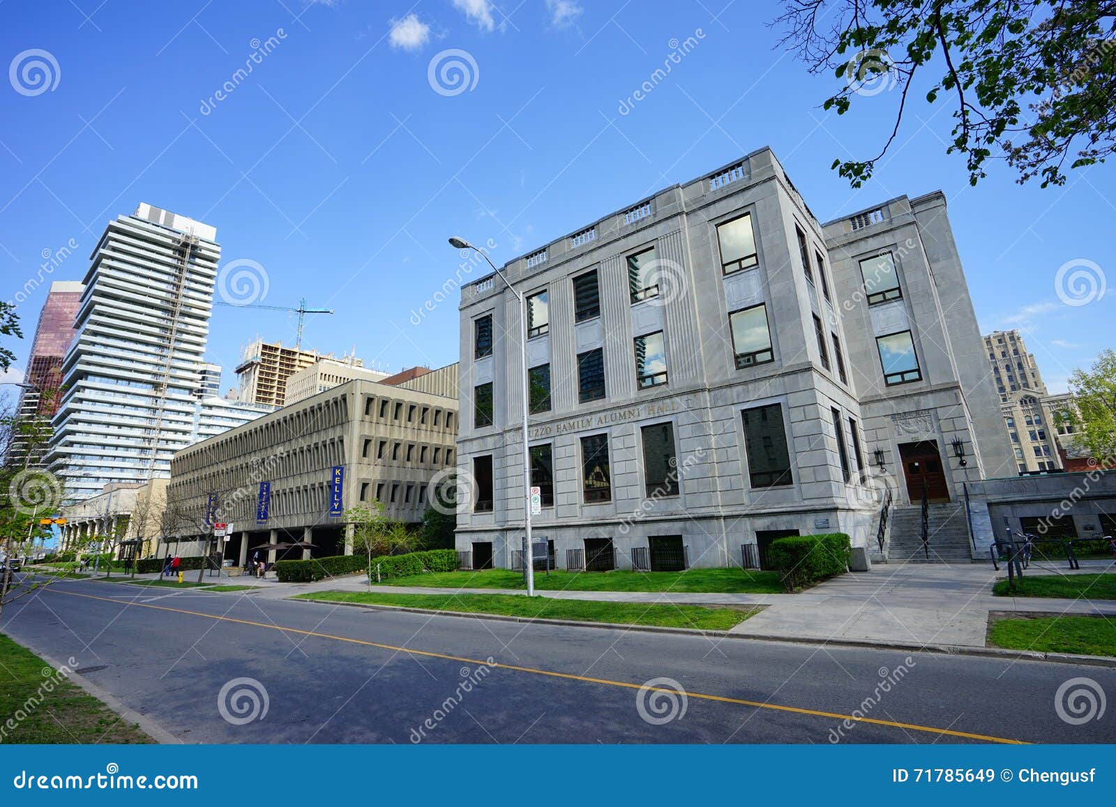 University of Toronto Building Editorial Stock Image - Image of faculty ...