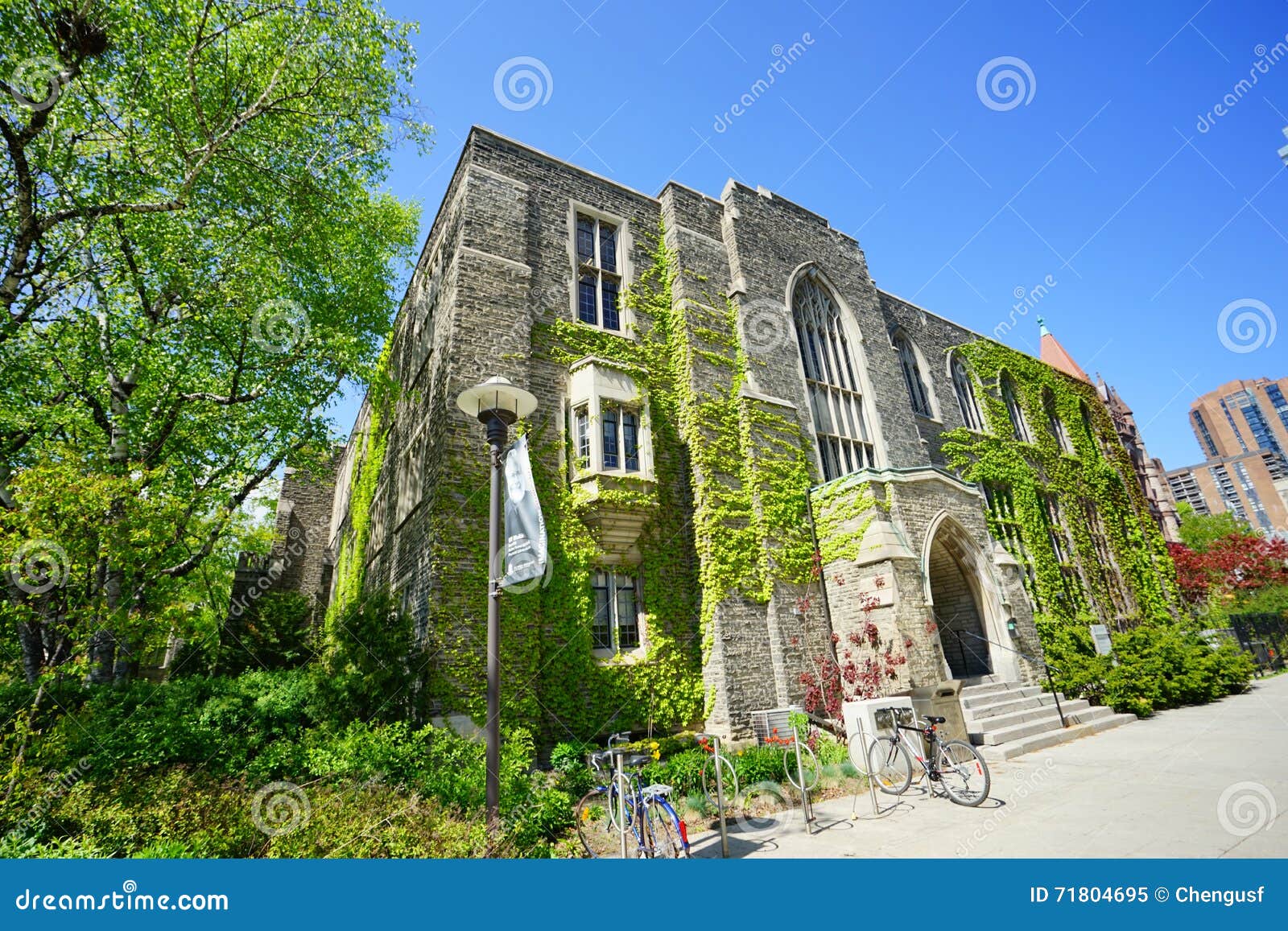 University of Toronto Campus Editorial Image - Image of building ...