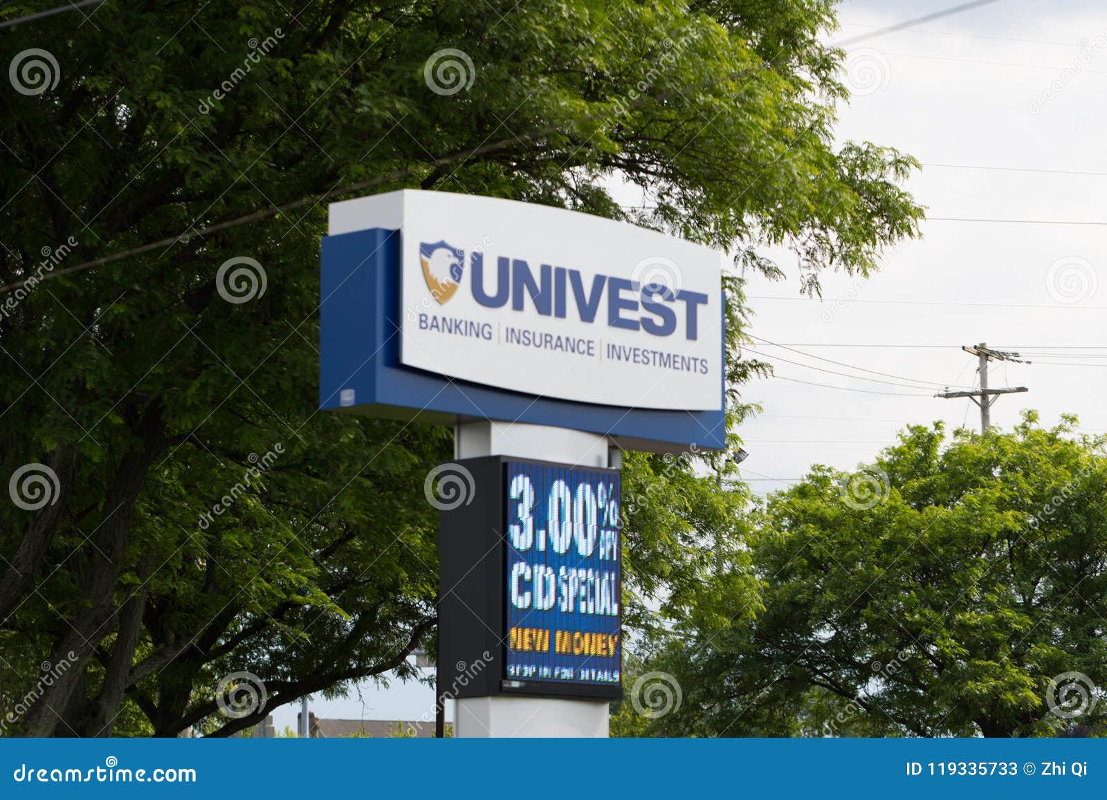 Univest-Bankwesenzeichen redaktionelles stockfoto. Bild von geschäft ...