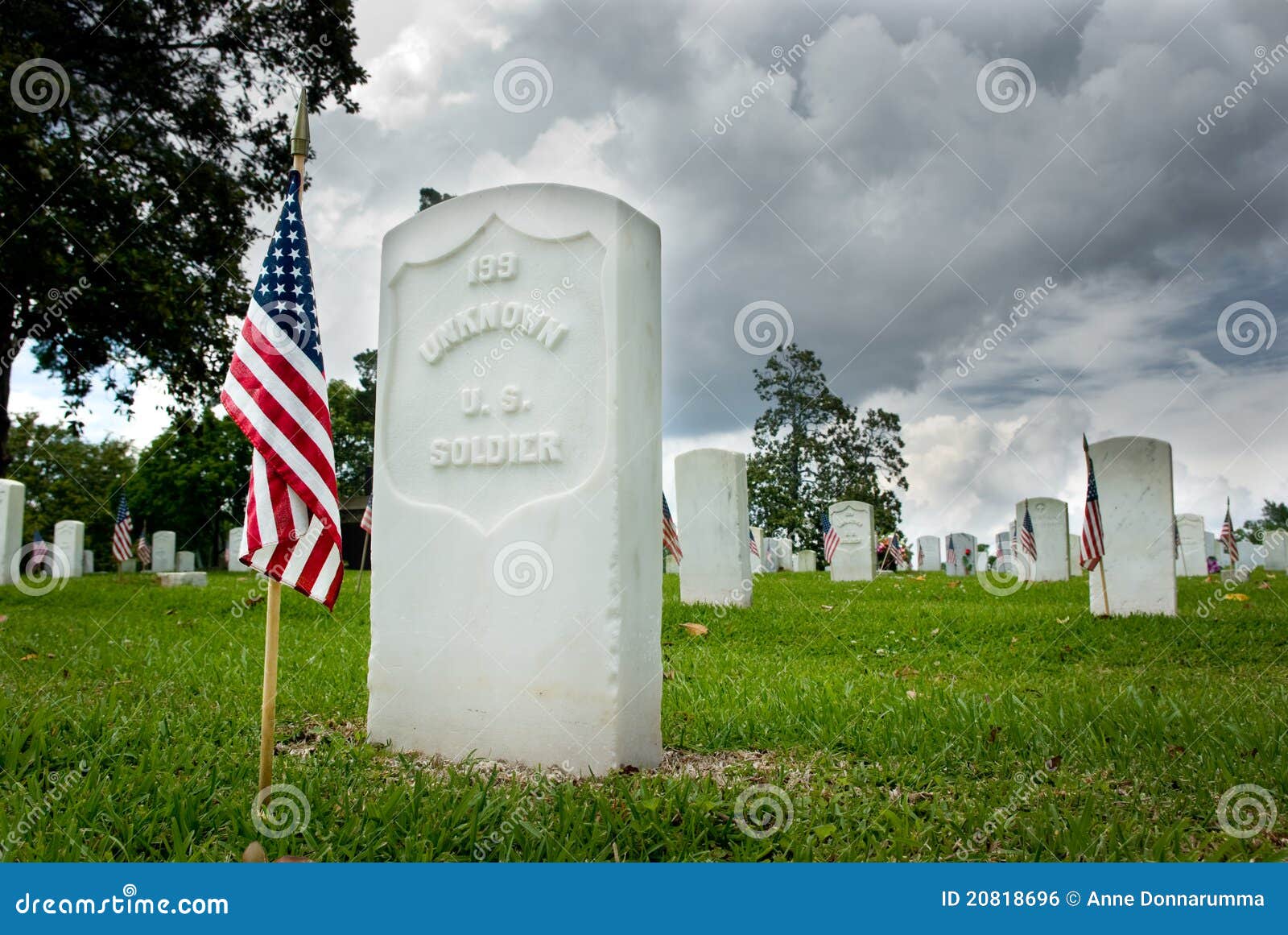 Unknown Soldiers Grave stock photo. Image of grass, honorary - 20818696