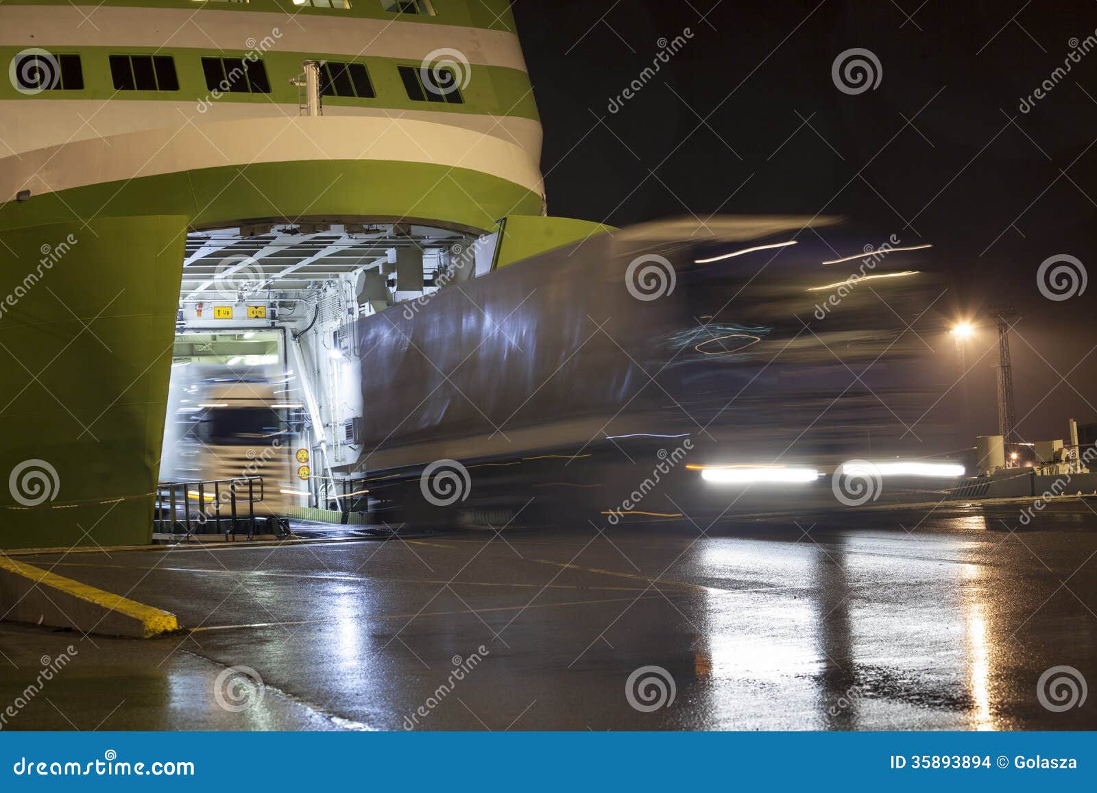 Unloading Cargo from the Ship Stock Photo - Image of freight, unloading ...